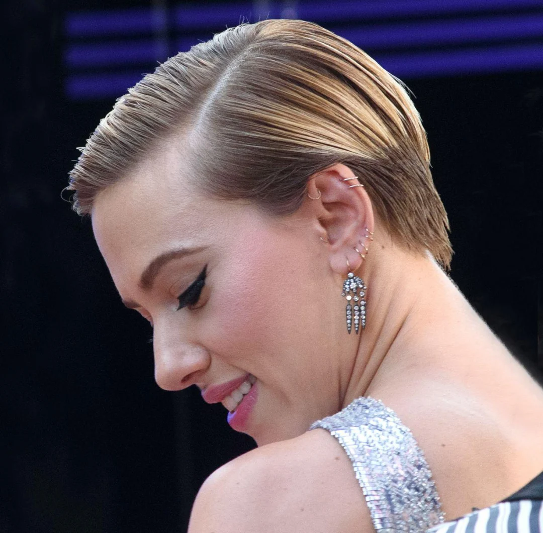 Earrings | Scrolller