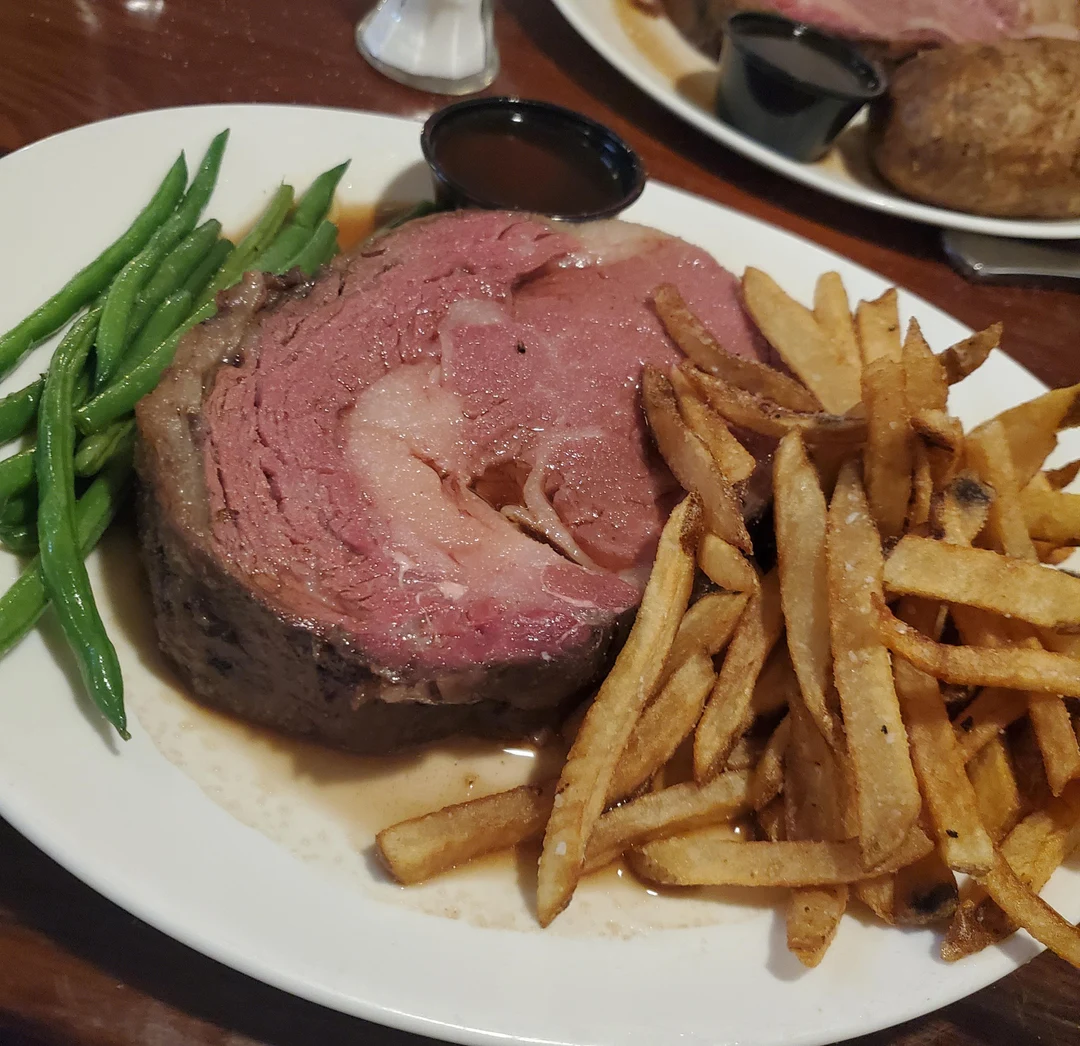 Phenomenal Prime Rib | Scrolller