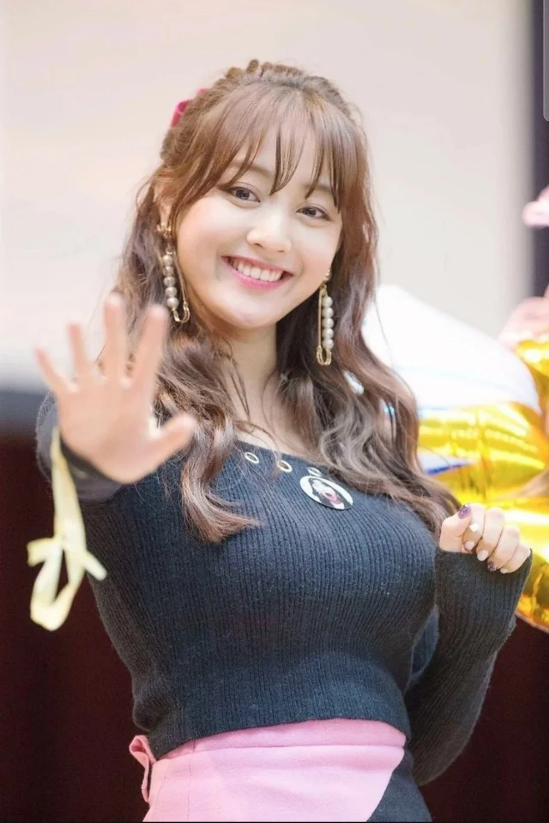 Jihyo smile | Scrolller