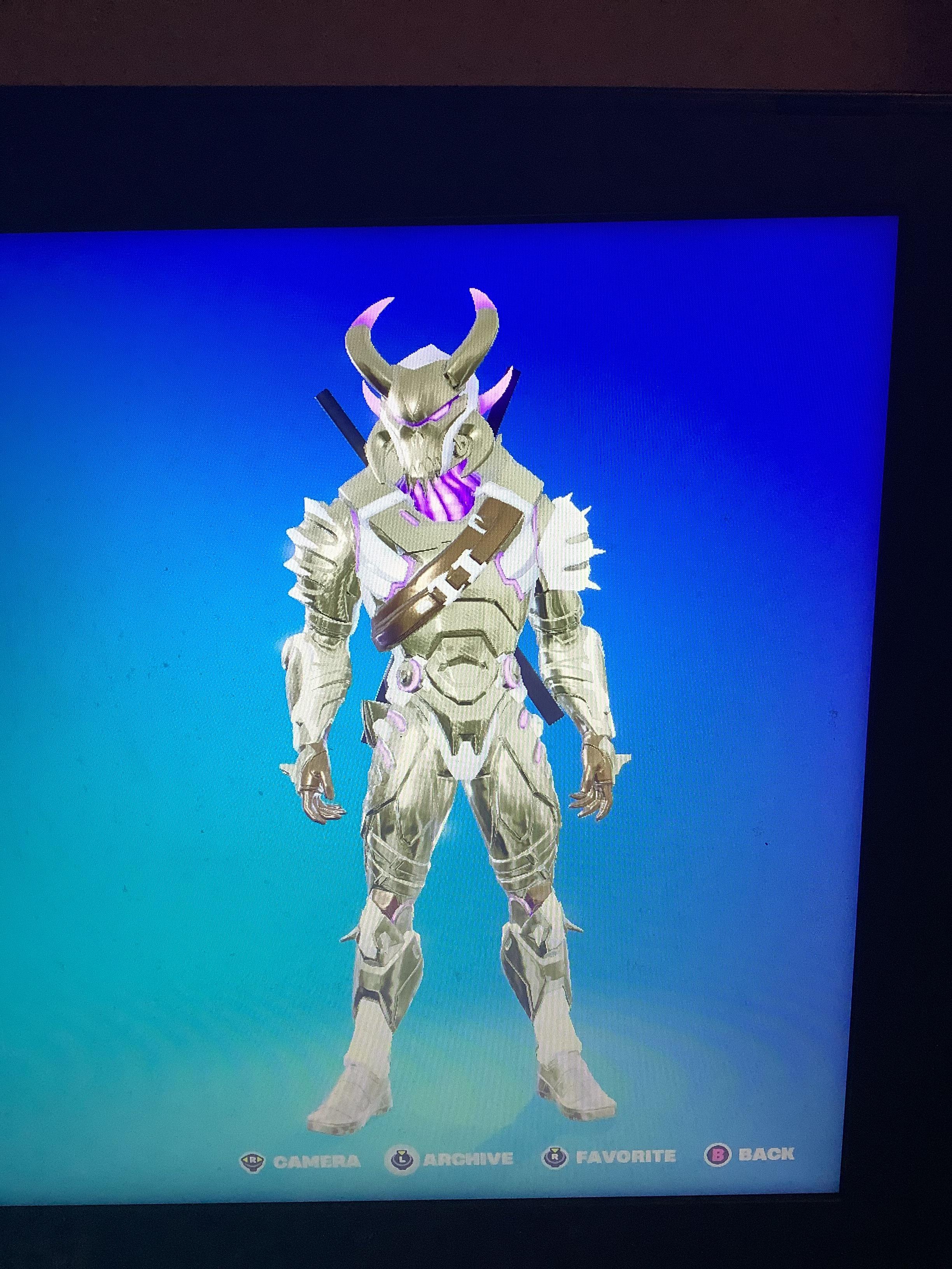 Does anyone know how I can fix my skins? | Scrolller