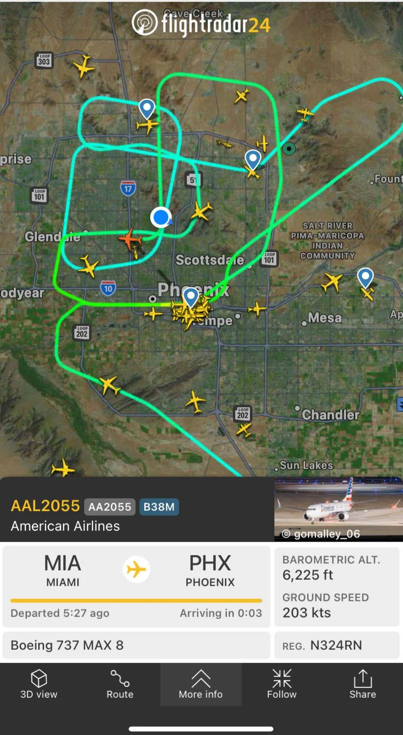 Flight paths into sky harbor are going nuts tonight | Scrolller