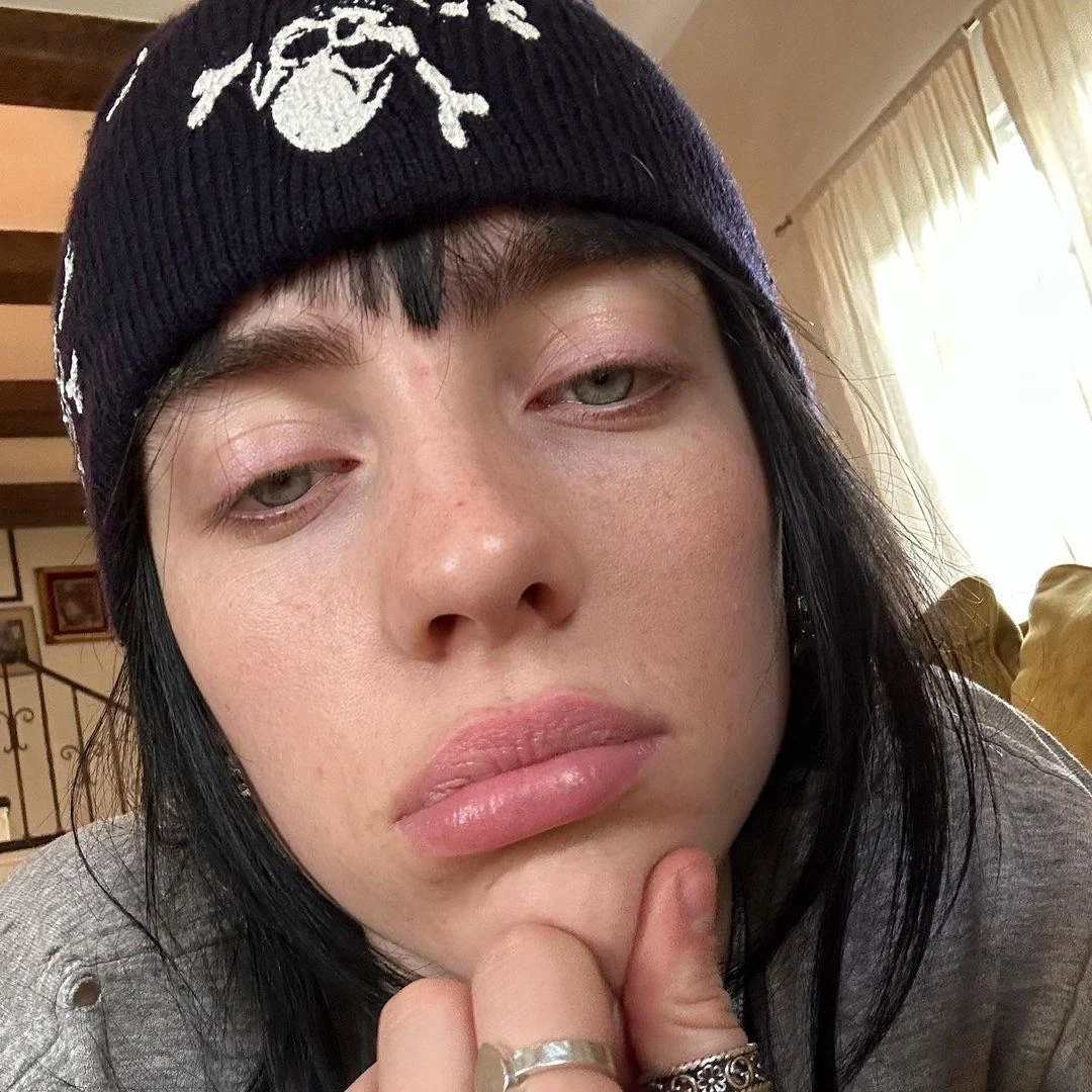 Billie Eilish | Scrolller