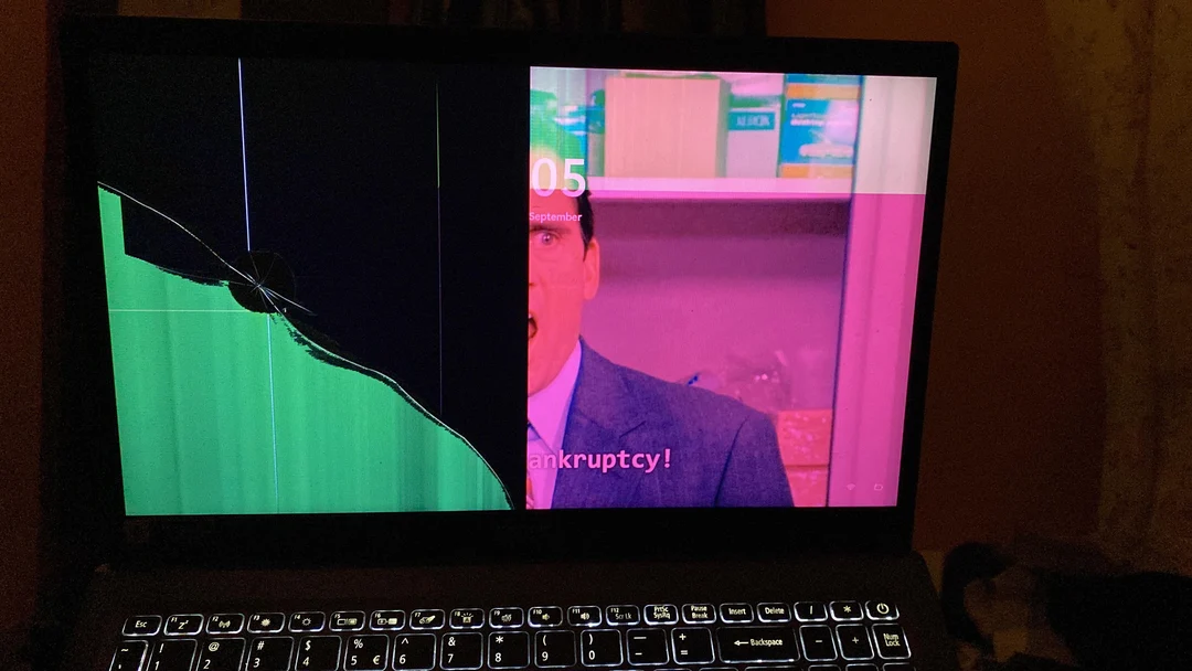 My laptop screen broke | Scrolller