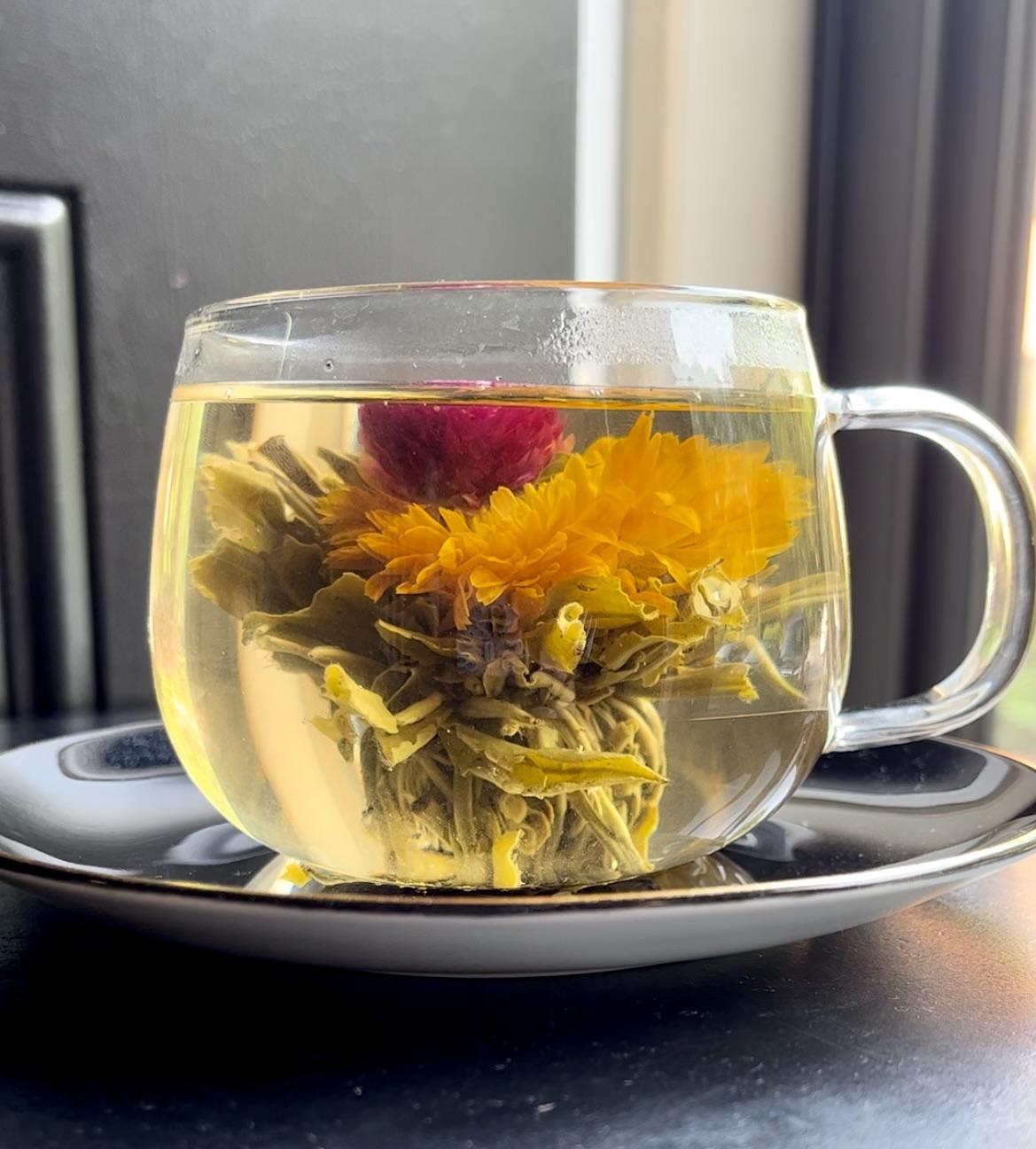 Hua kai fu gui (blooming tea) | Scrolller