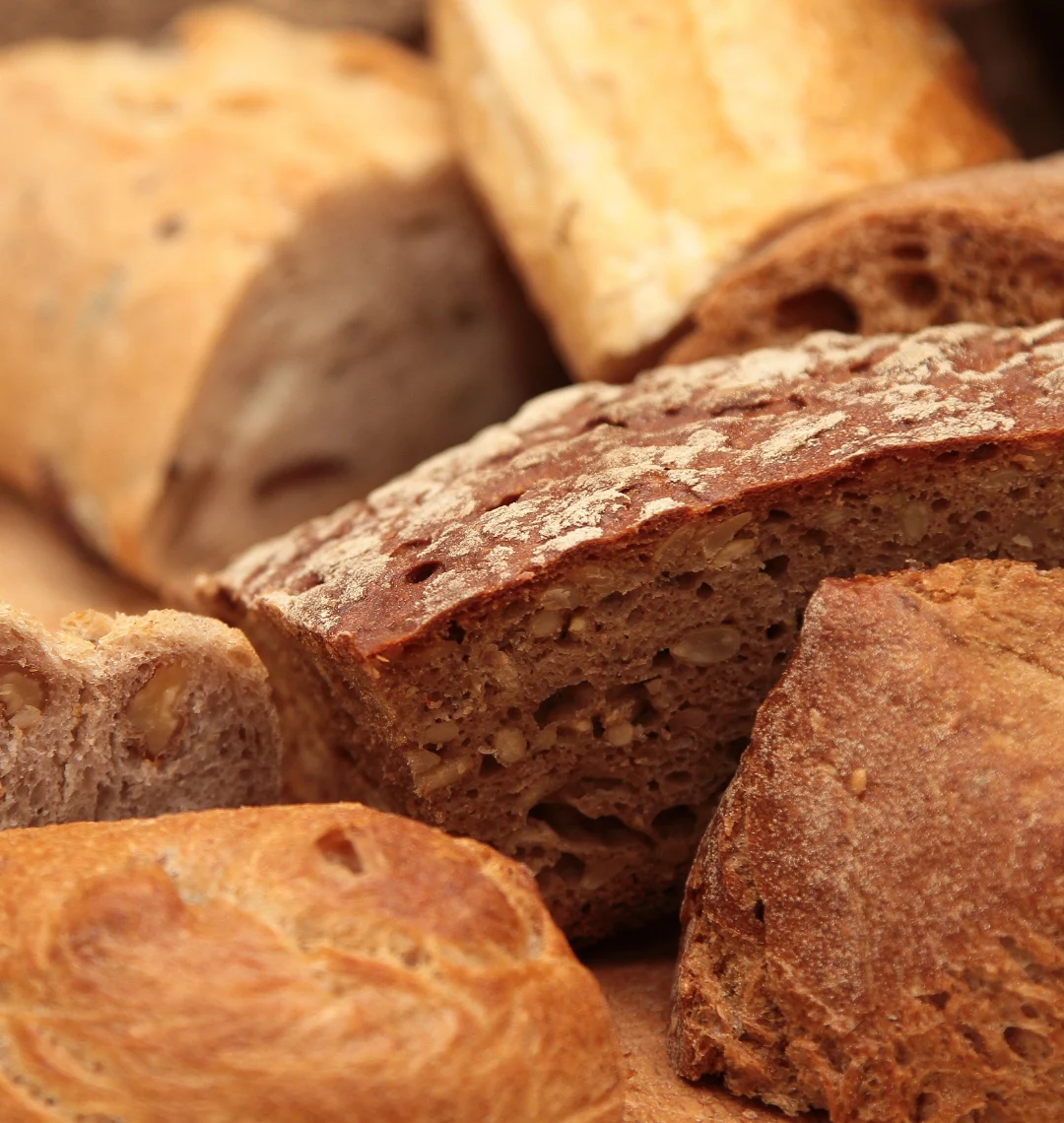 Why do different flours have different gluten contents? Strain of wheat? Processing? | Scrolller