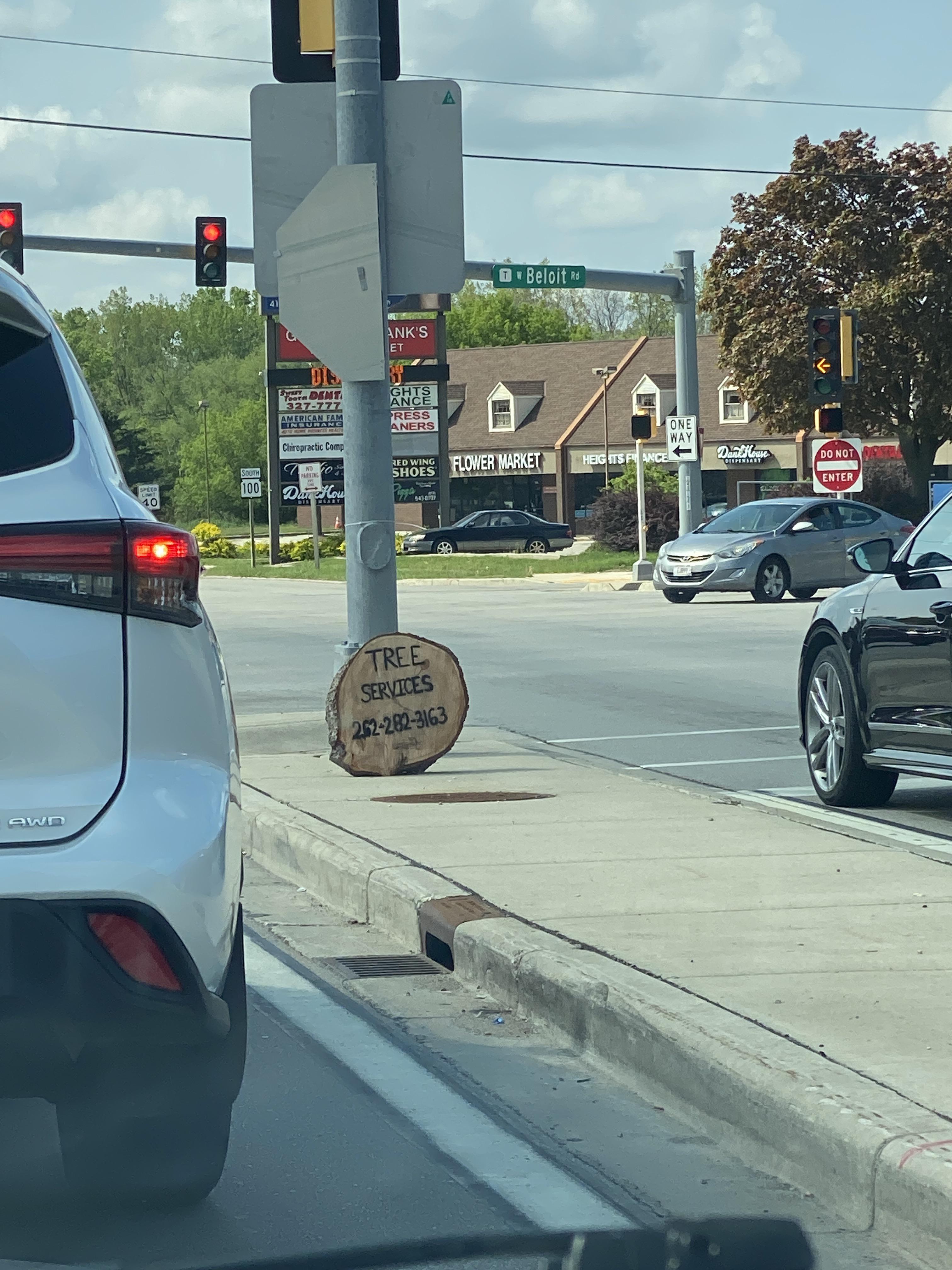 Realistic Advertising | Scrolller