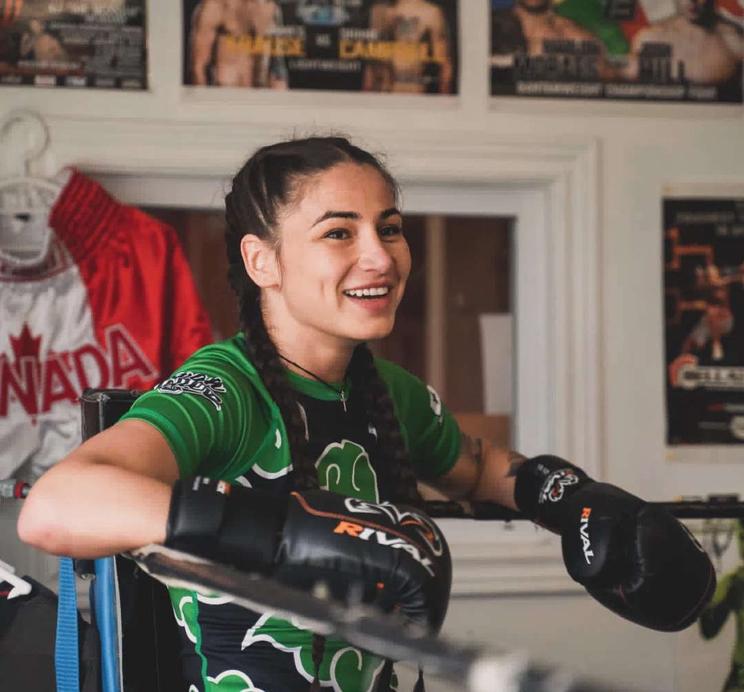 Diana B. | Scrolller