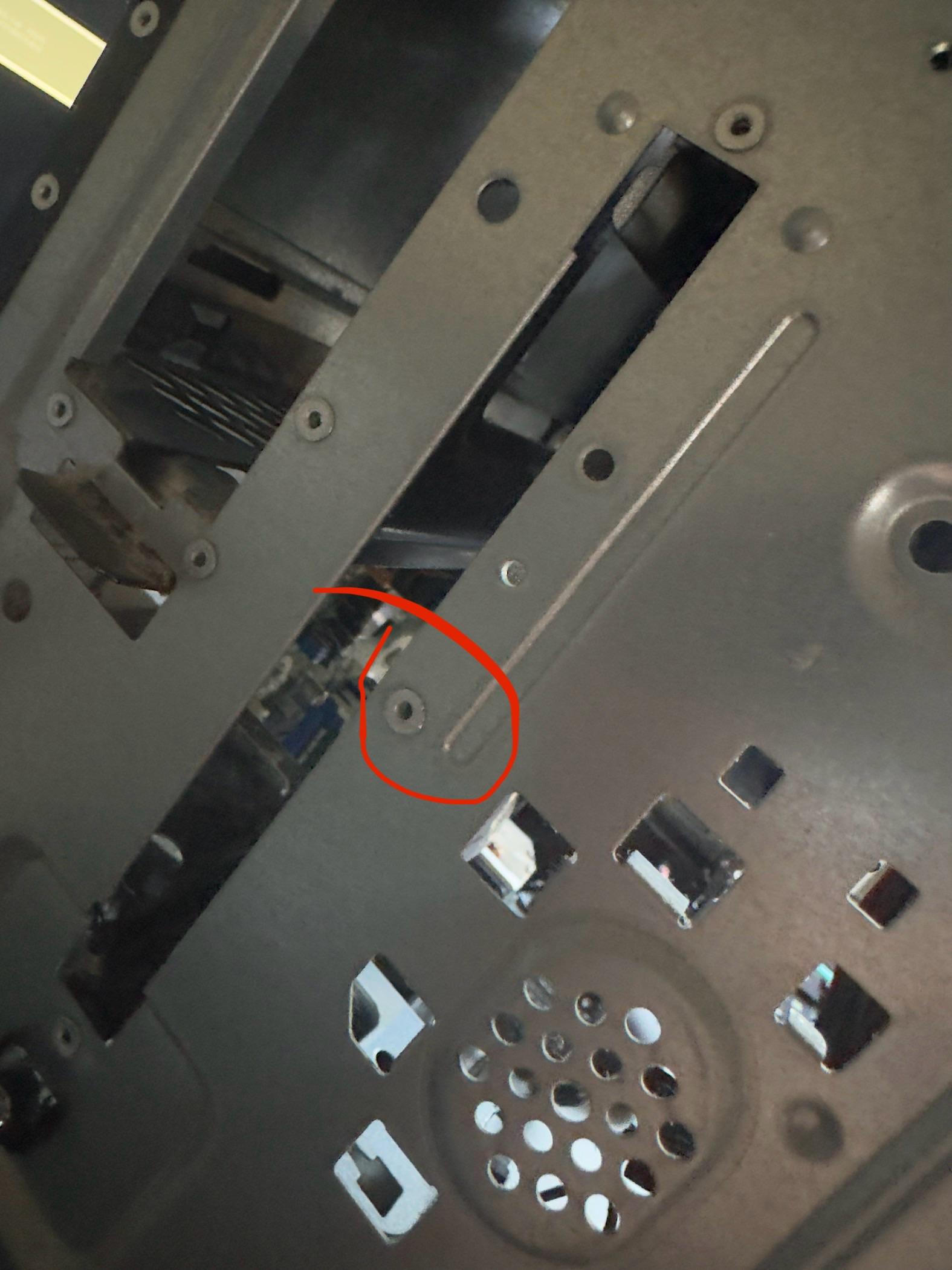 Can anyone tell me what type of screw this is? | Scrolller