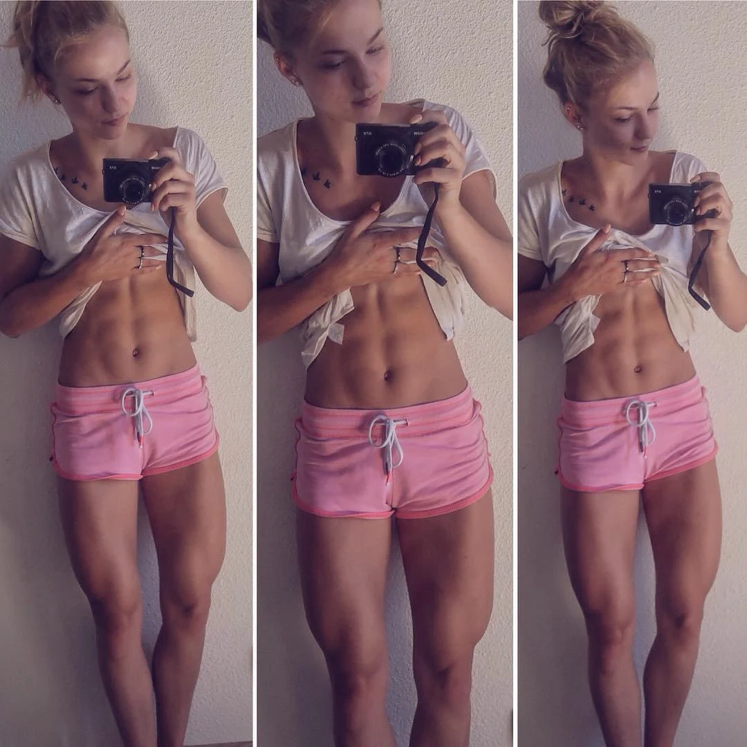 Pink shorts and shredded abs | Scrolller