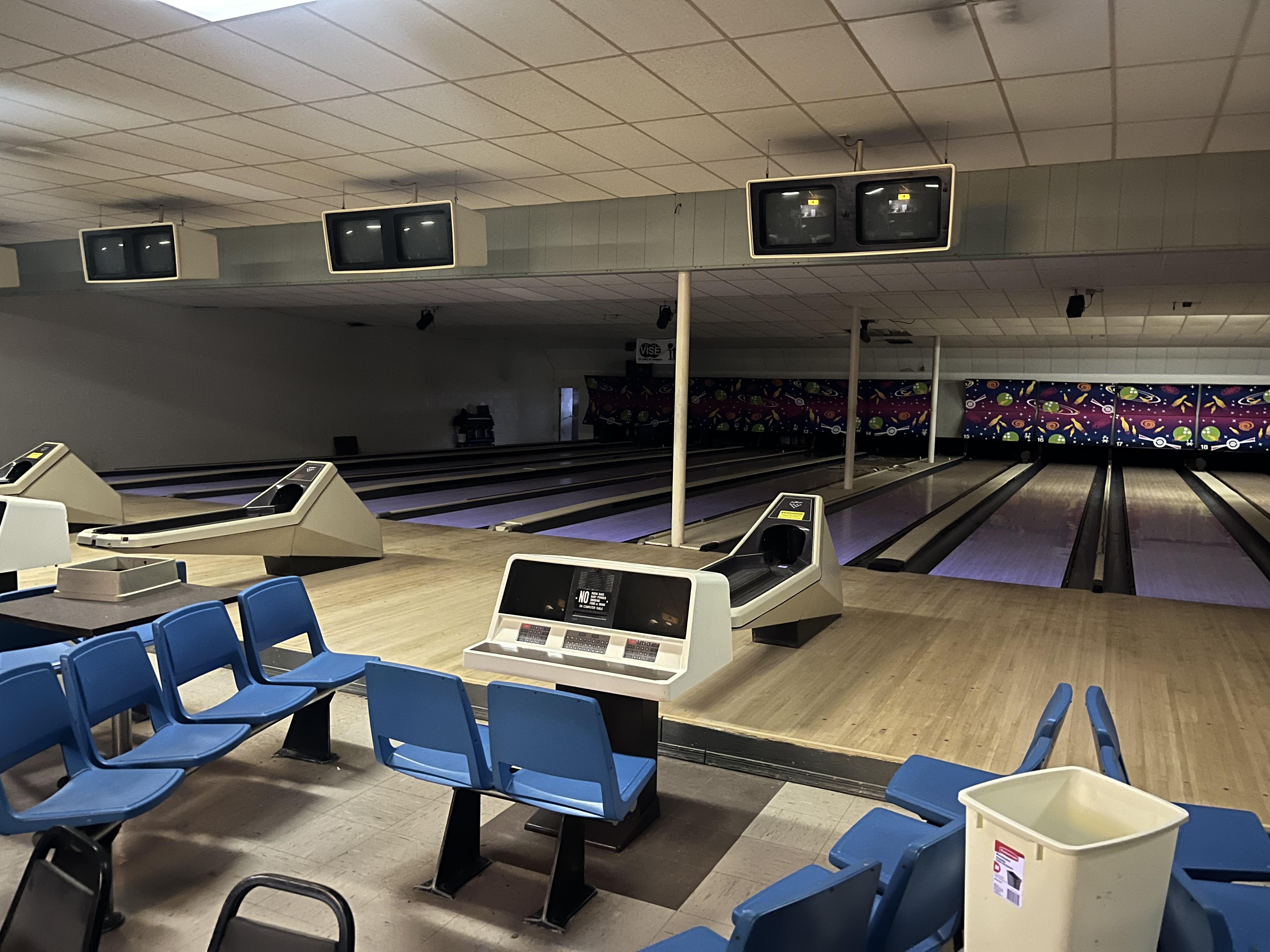 Bowling Alley | Scrolller