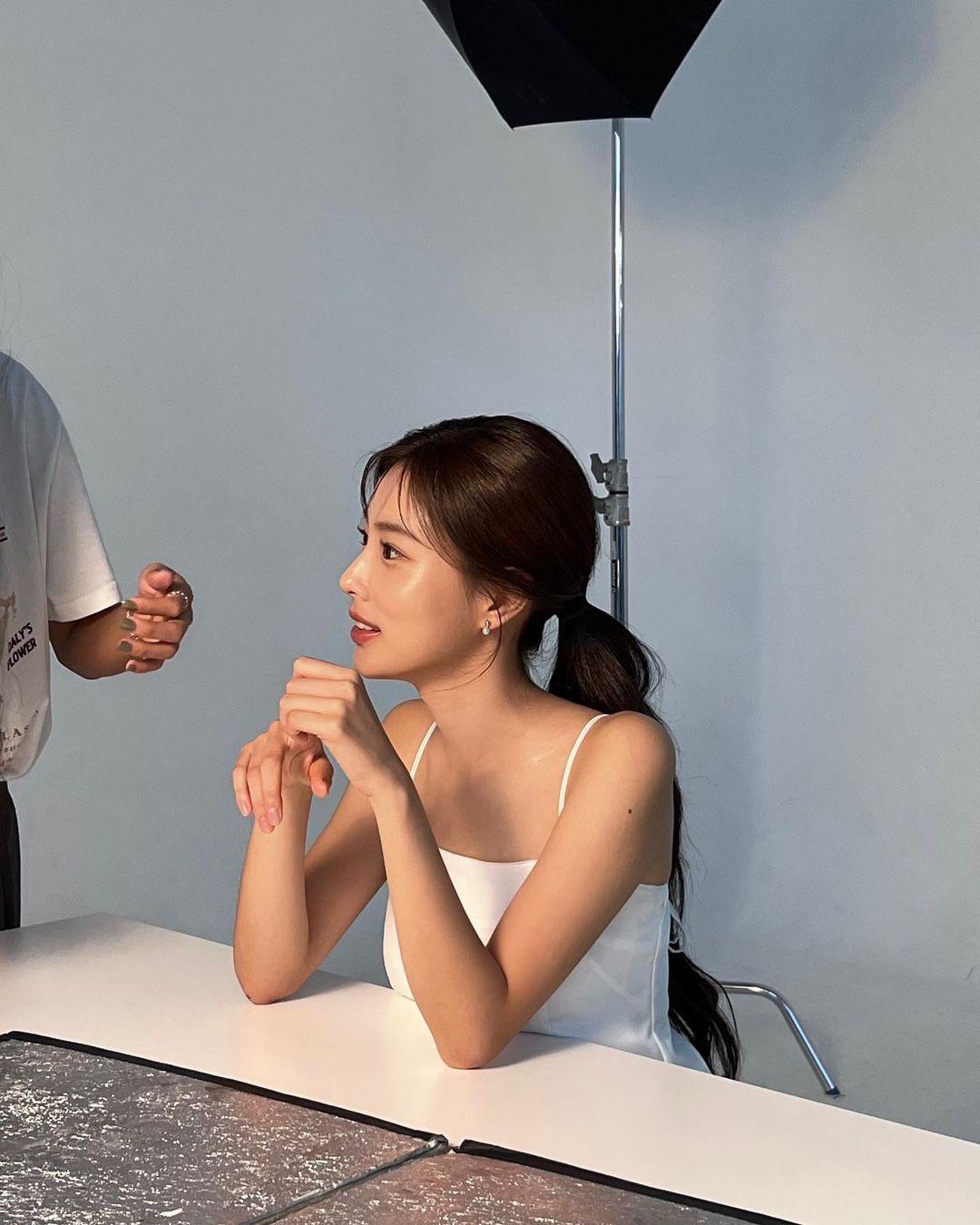 221012 Kang Hyewon Instagram Update | Scrolller