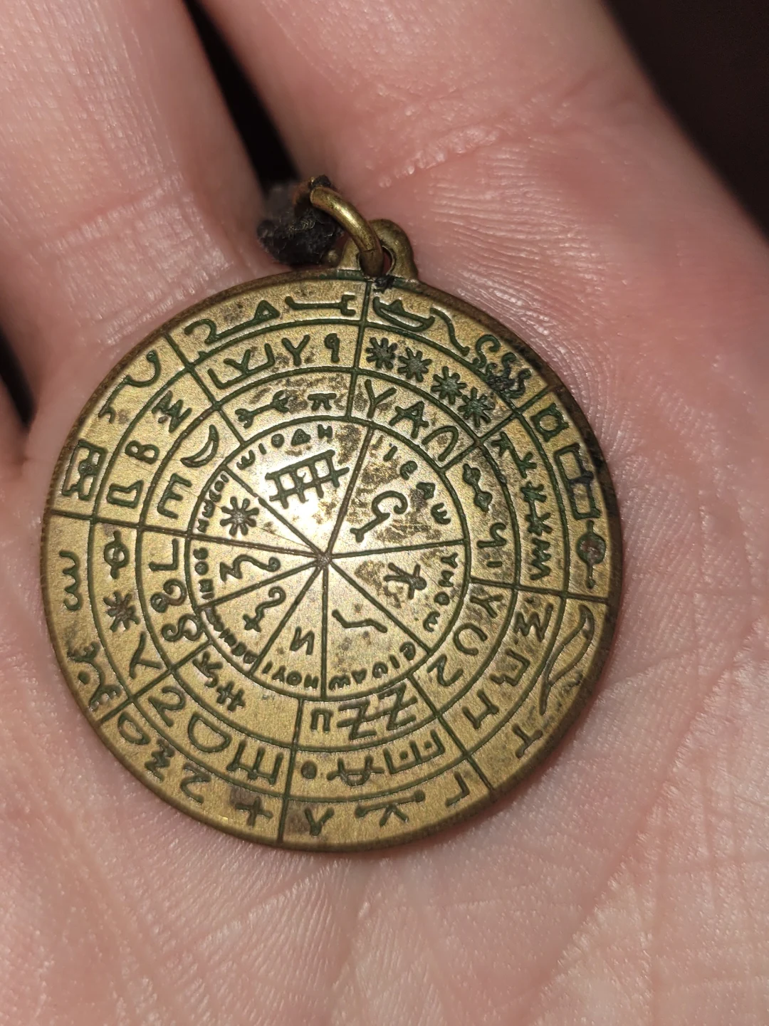 Need help identifying an amulet? | Scrolller