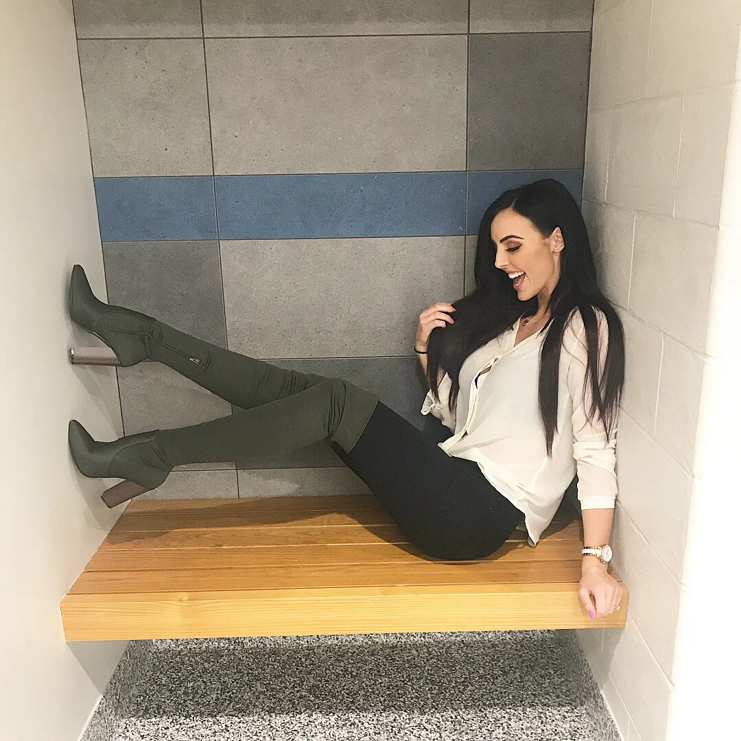 Cassie Lee/Peyton Royce | Scrolller