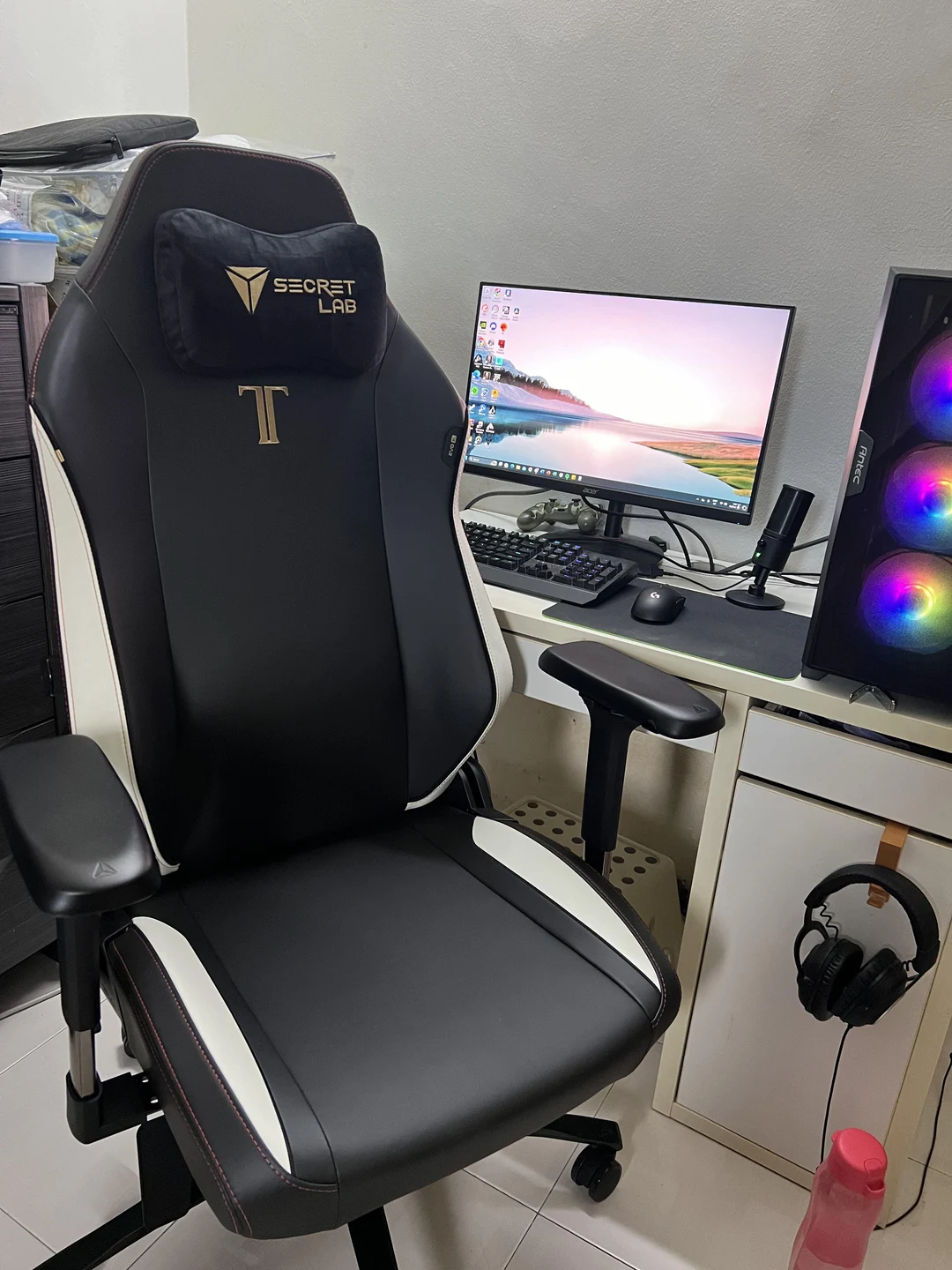 Secretlab Titan Evo | Scrolller