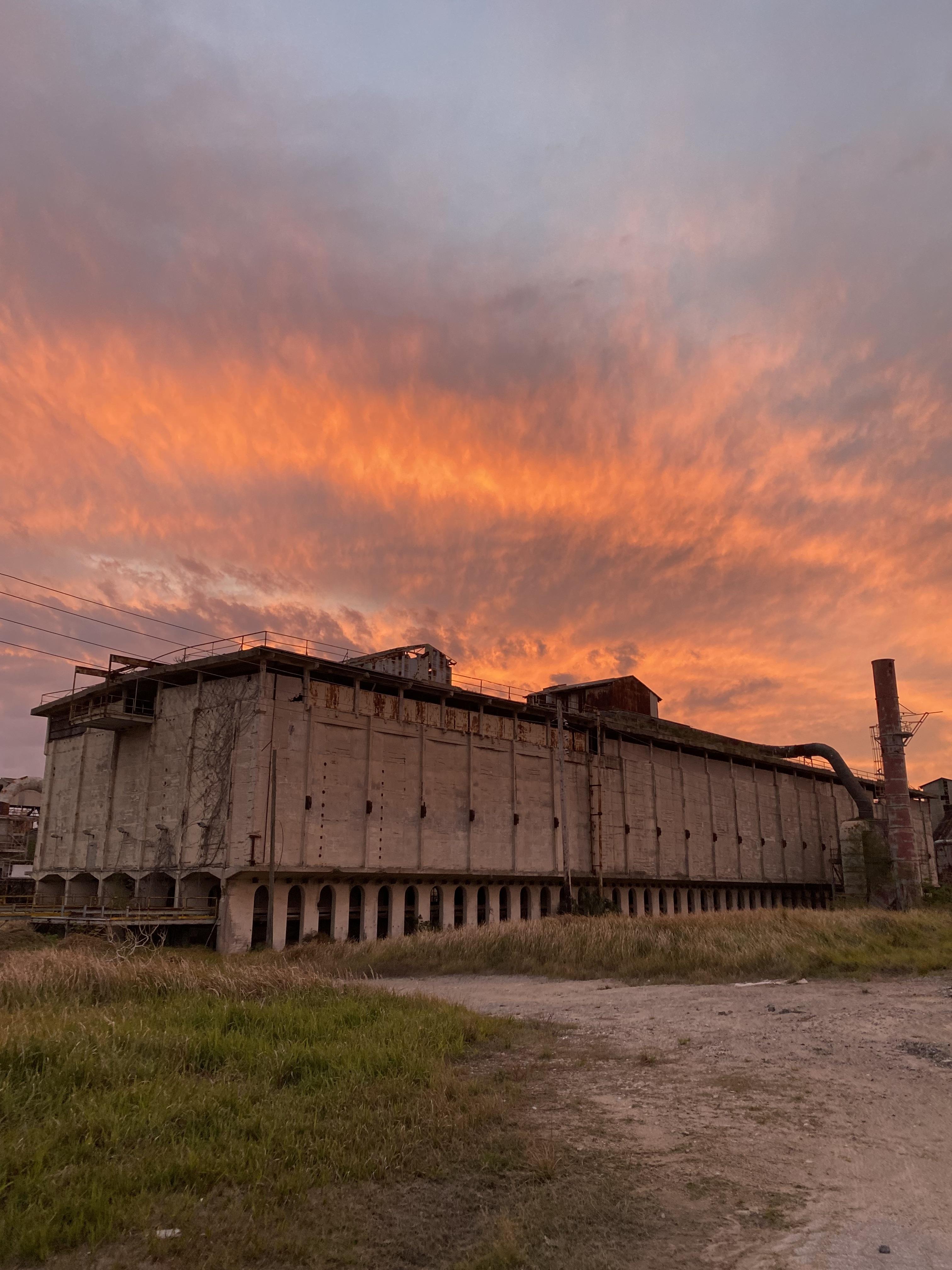 Abandoned Factory In FL | Scrolller