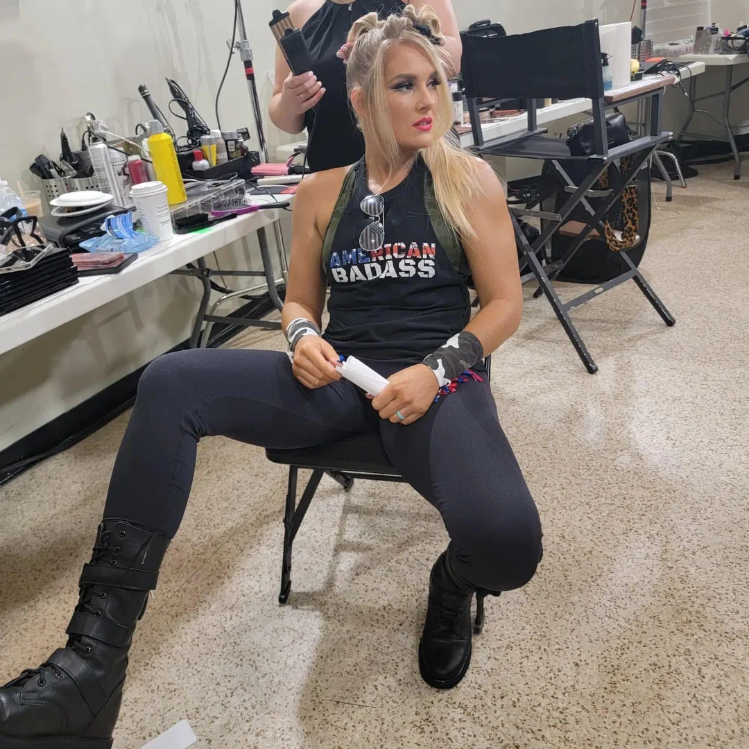 Lacey Evans | Scrolller