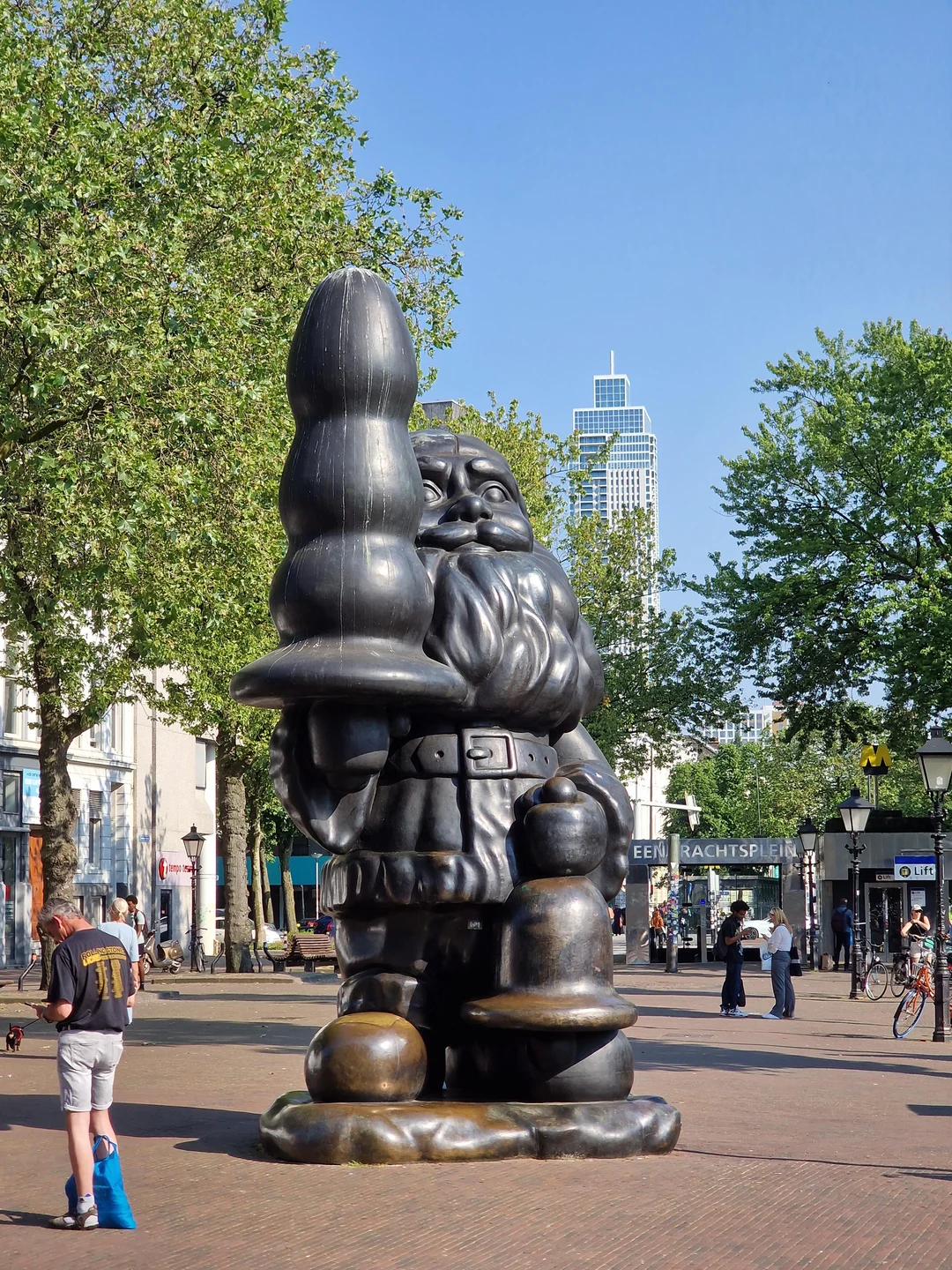 The bird poo is unfortunate... | Scrolller