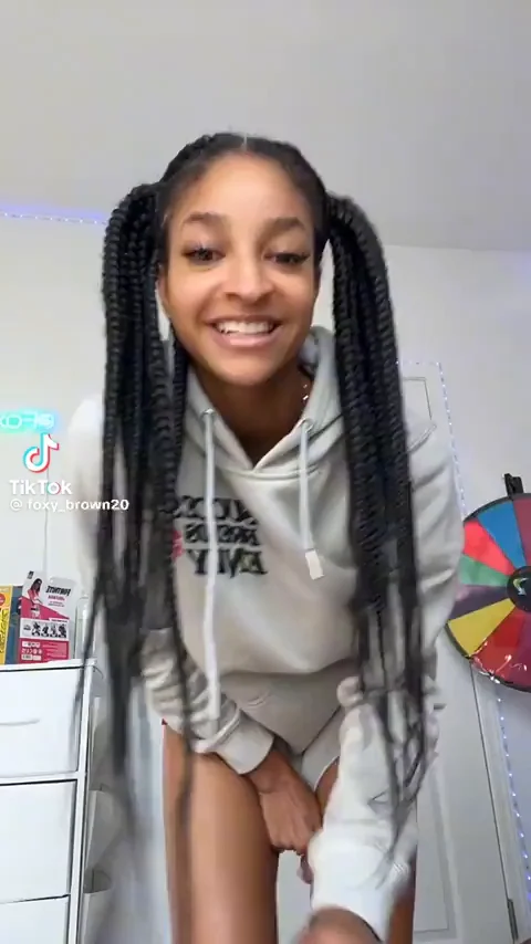 Foxy 🦊 | Scrolller