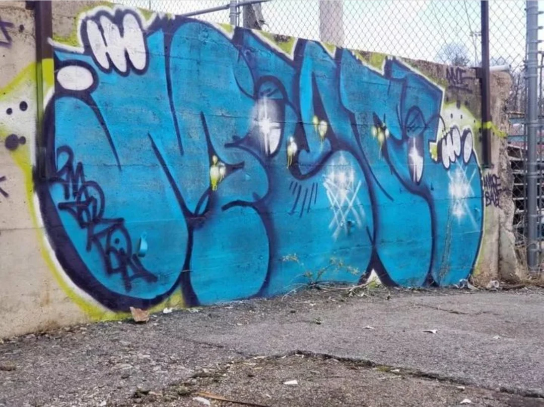 one of my favorite throwies. | Scrolller