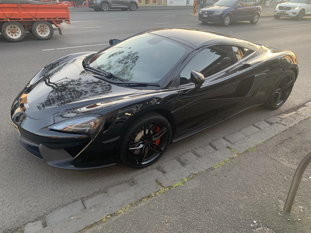 McLaren [4032x3024] | Scrolller