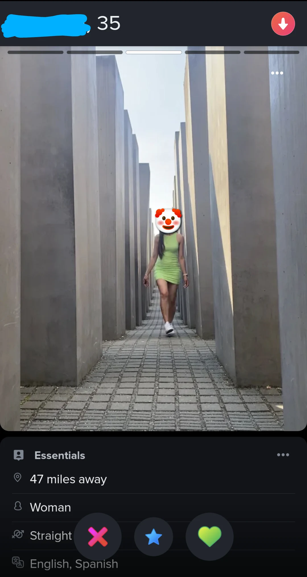 PSA: Don't take glam shots for your dating profile in the Berlin holocaust memorial, JFC 🤦‍♂️ ...