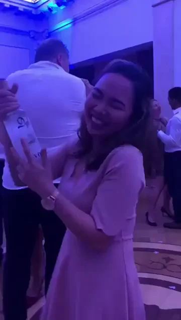 HMC while I dance with this bottle of vodka at a wedding. | Scrolller