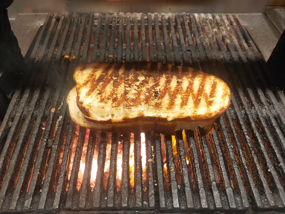 Wood grilled cheese | Scrolller