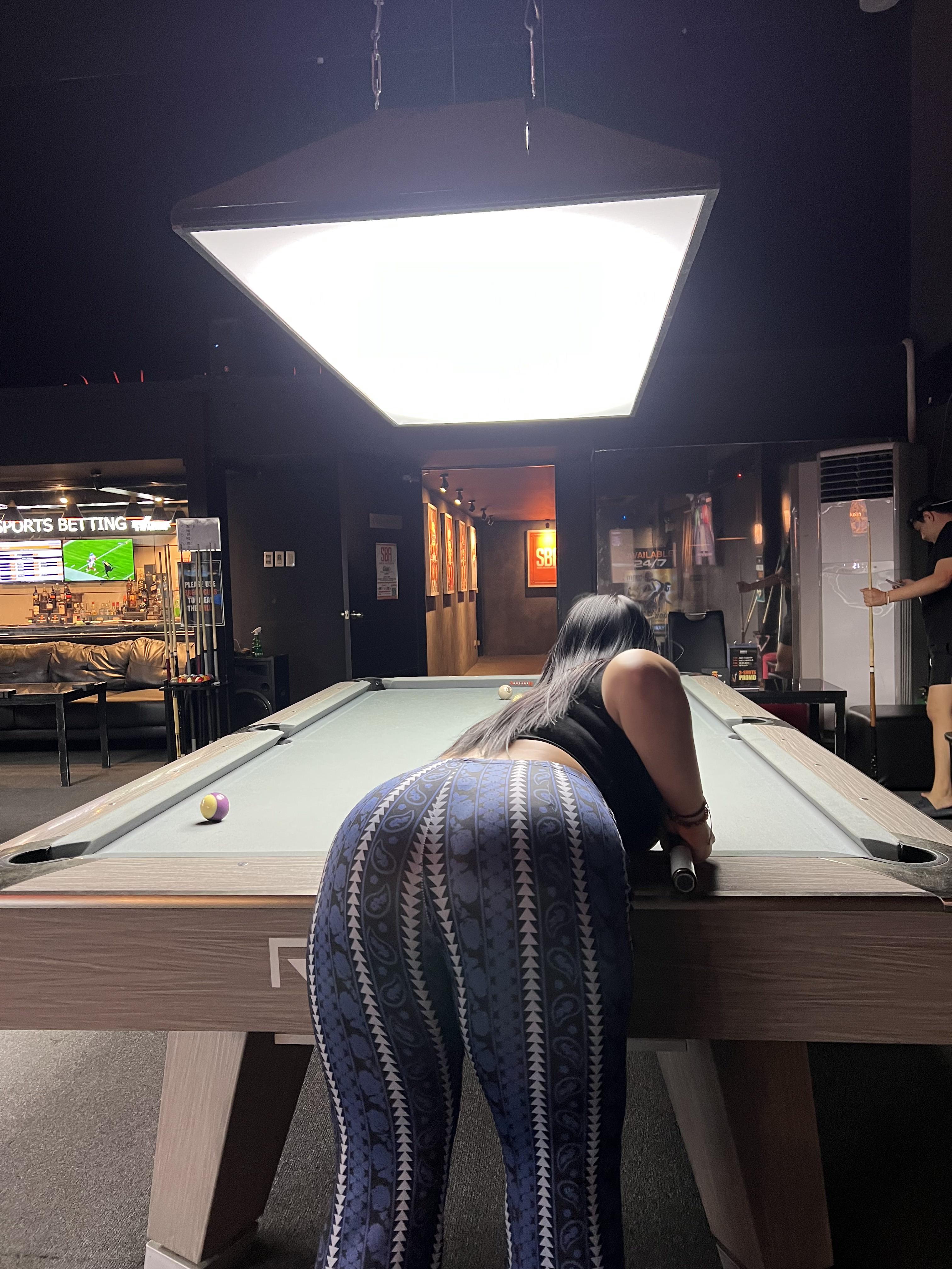 8 balls 1 booty | Scrolller