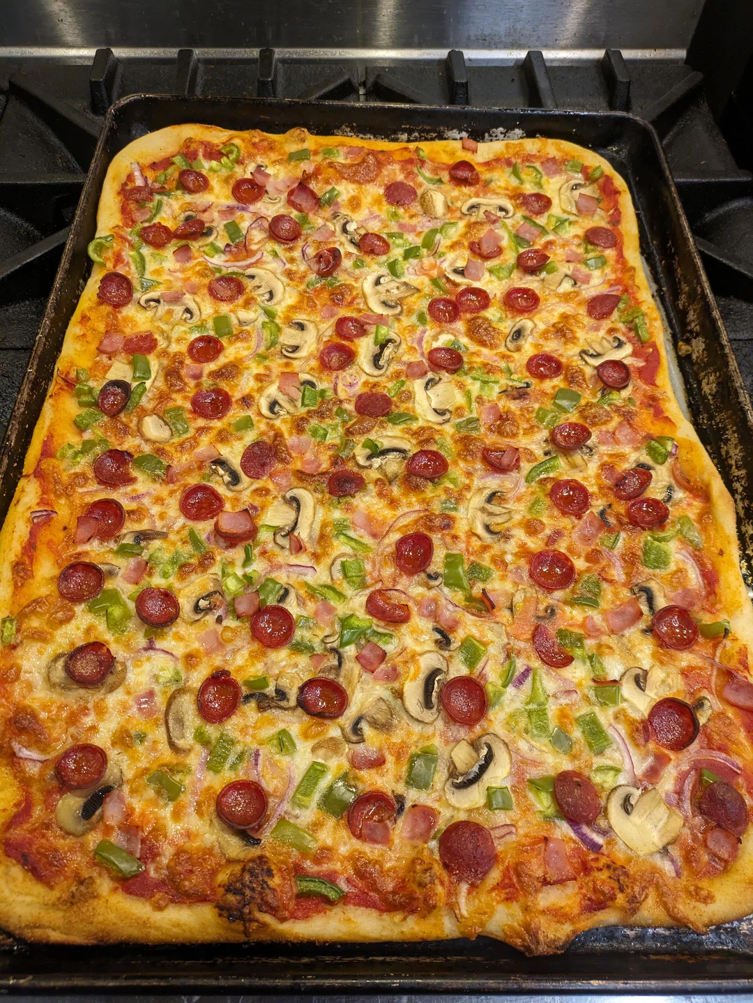 Sheet pan pizza | Scrolller