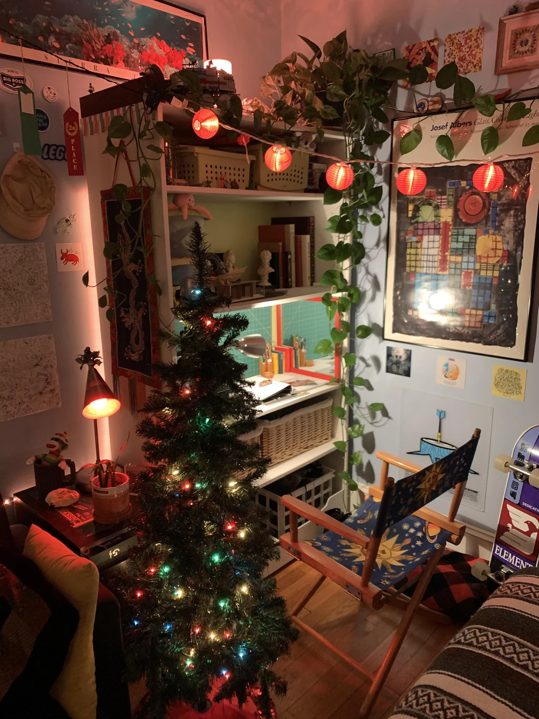 maximalist corner | Scrolller