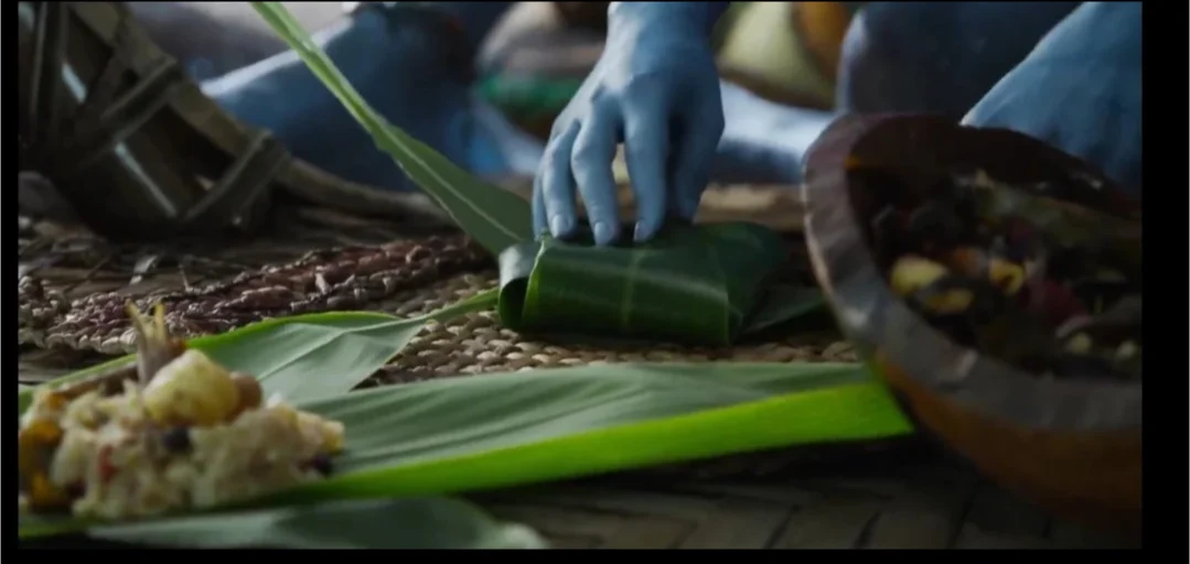 How Does Kiri Wrap the "Banana Leaves"? | Scrolller