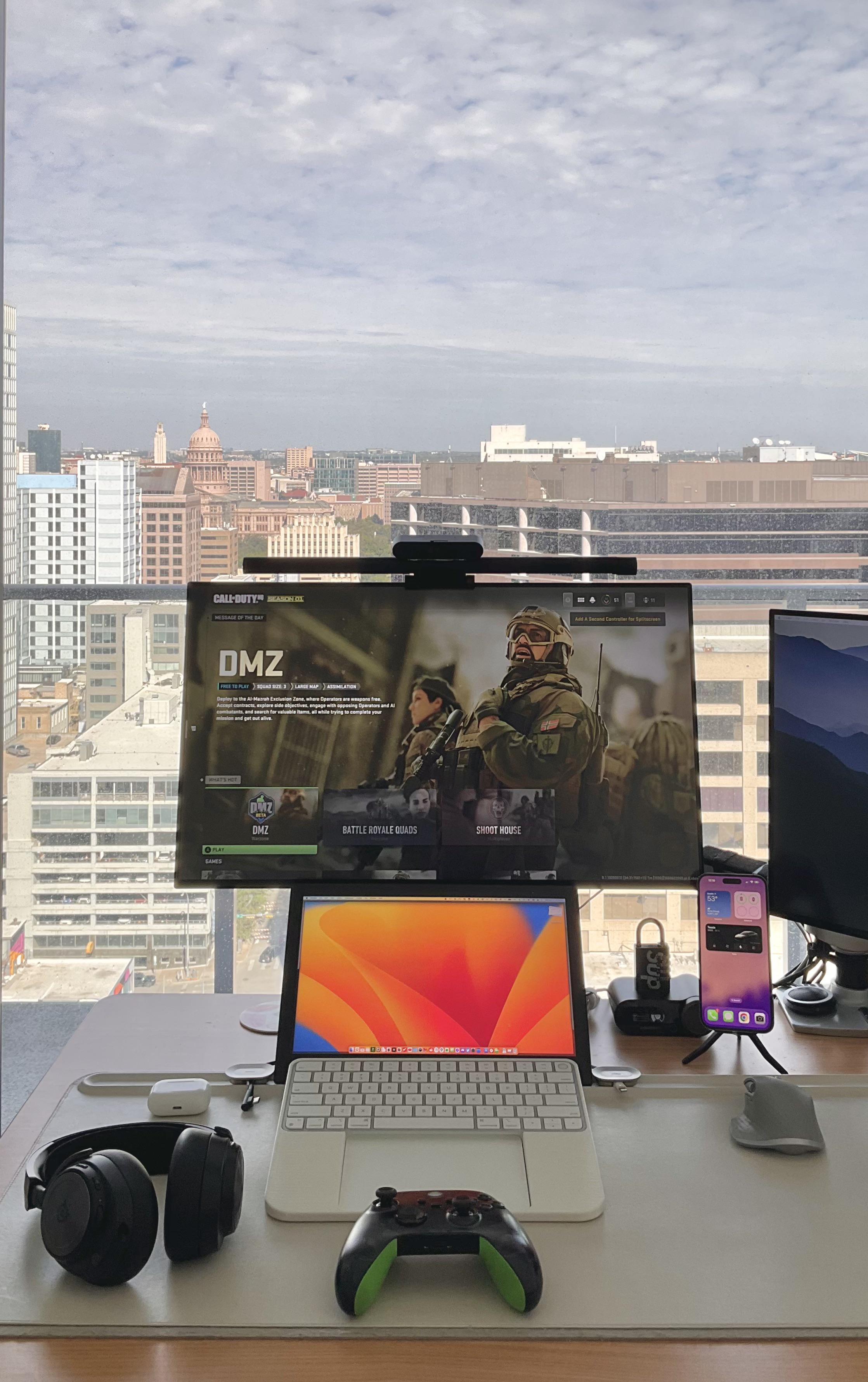 Work and Play setup | Scrolller