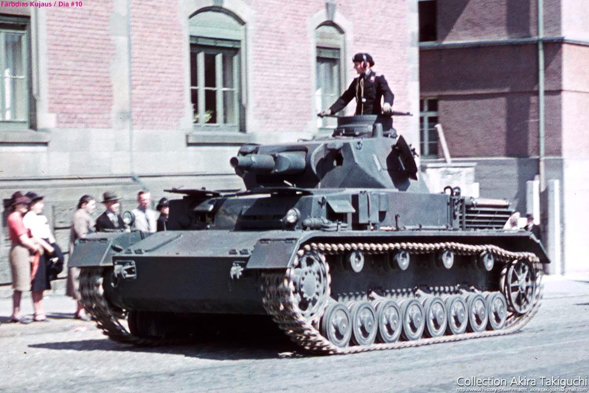 Panzer IV during Anschluss in Austria 1938 | Scrolller
