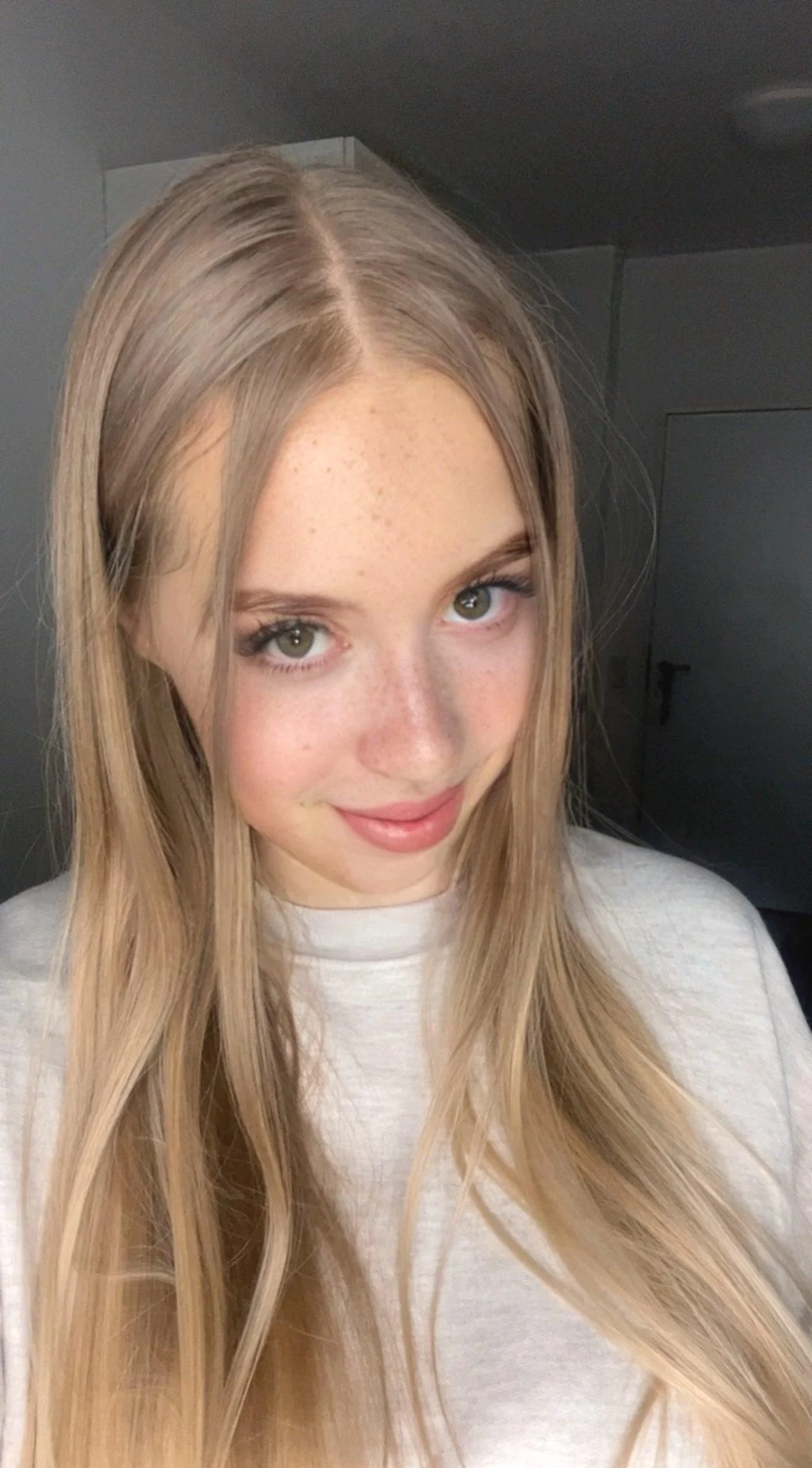 Wear a smile everyday! | Scrolller