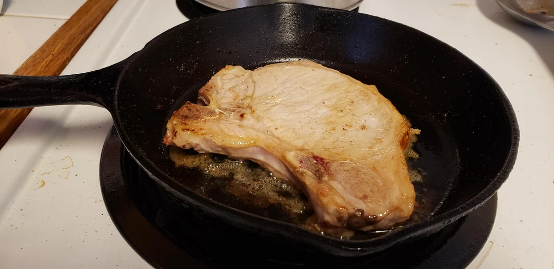 Old girl putting in some work on a chop | Scrolller