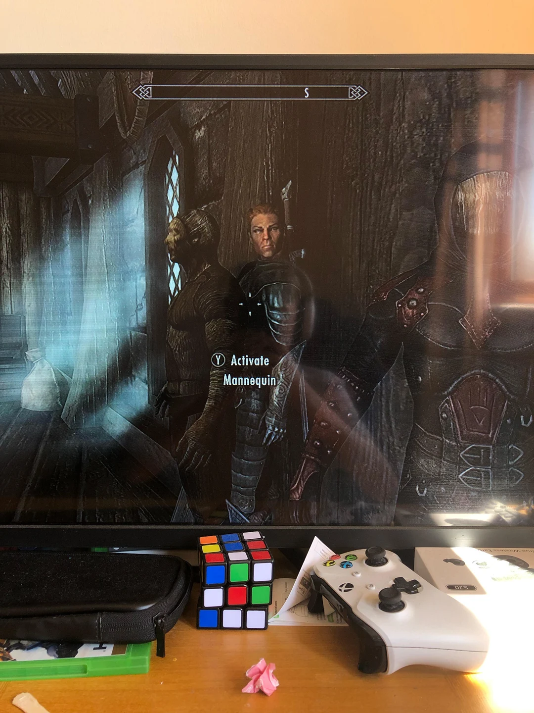 My wife is stuck | Scrolller