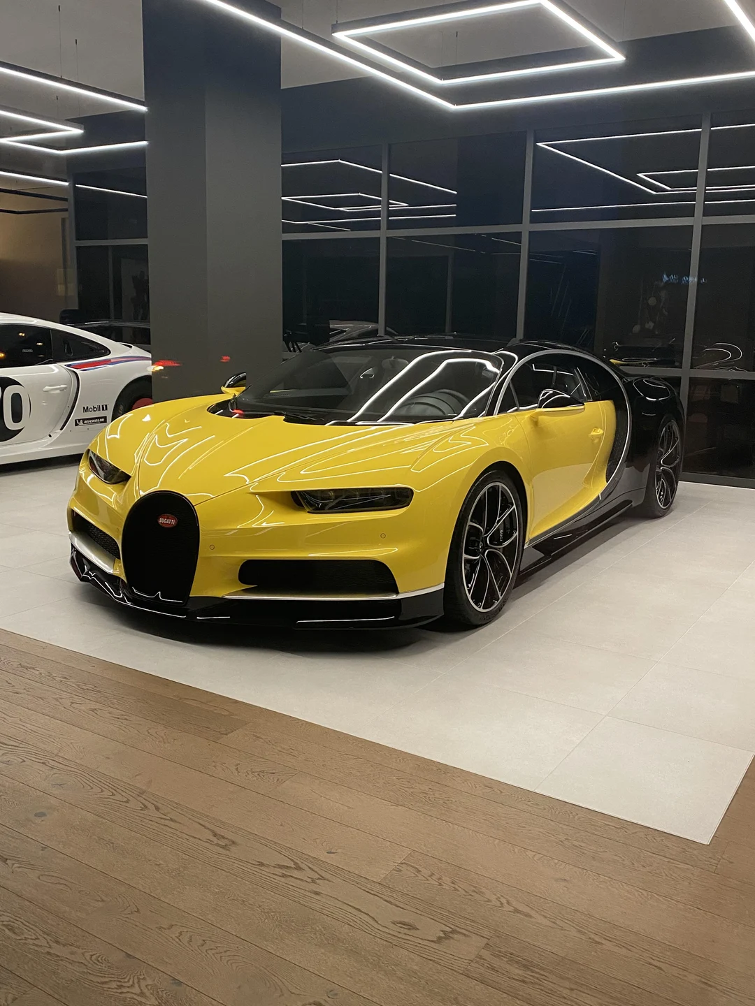 Bugatti Chiron [3024x4032] | Scrolller