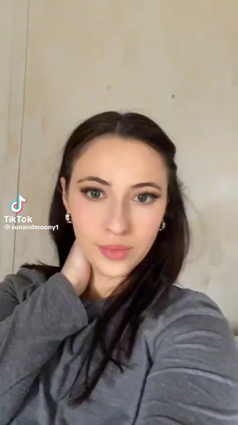 Wait for the big jiggly surprise | Scrolller