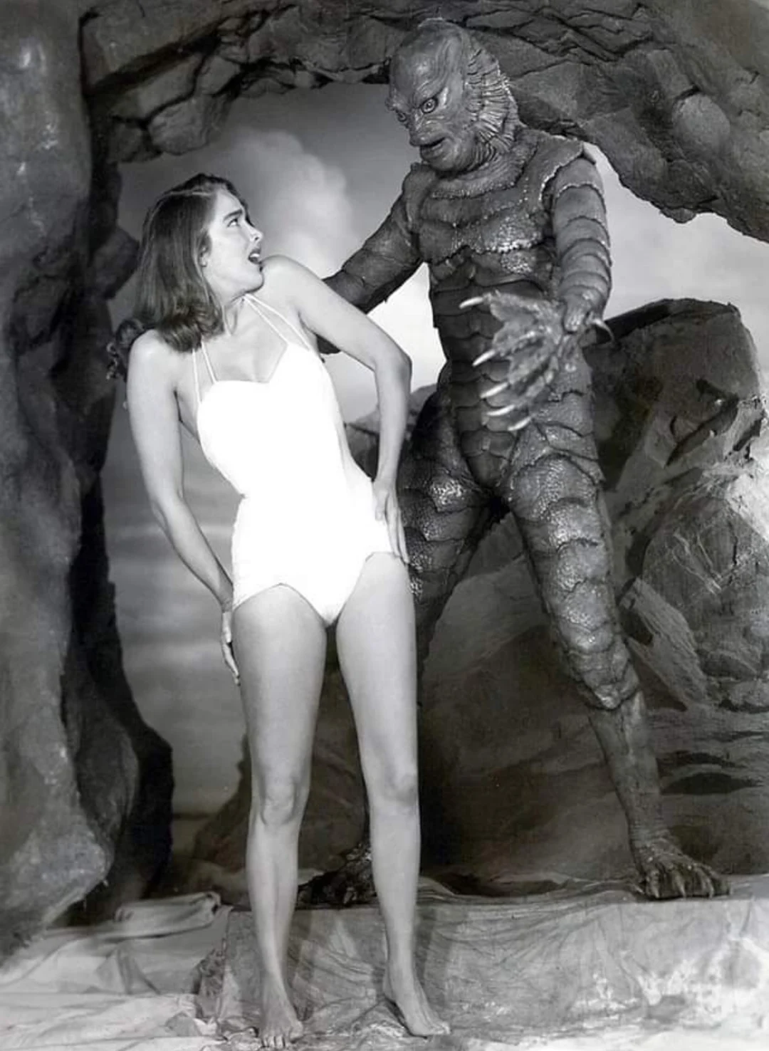 Julie Adams 1954 | Scrolller