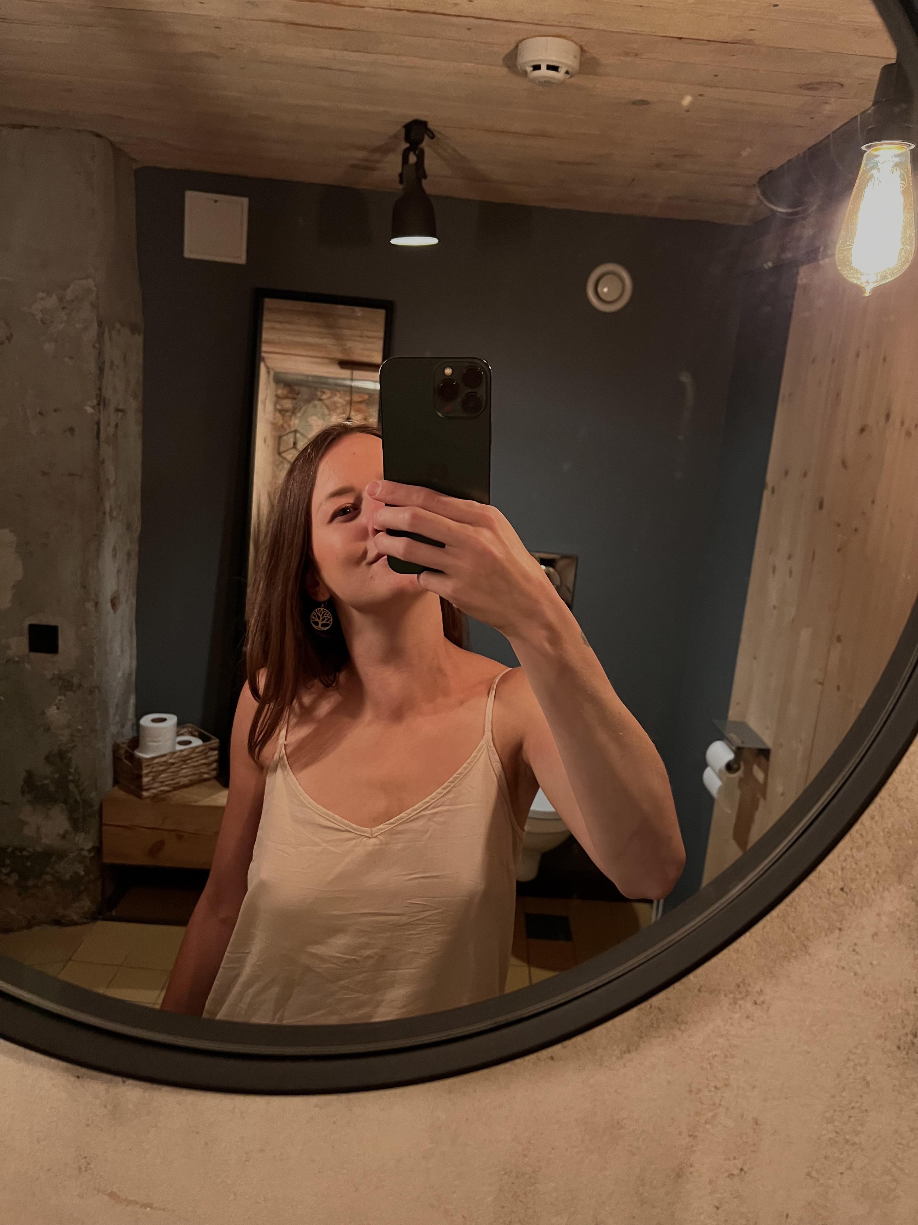 Always braless, love the nipple 💛 | Scrolller