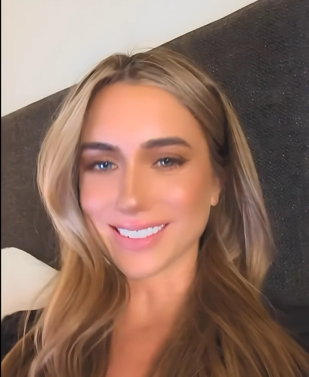 Emily Wilson | Scrolller