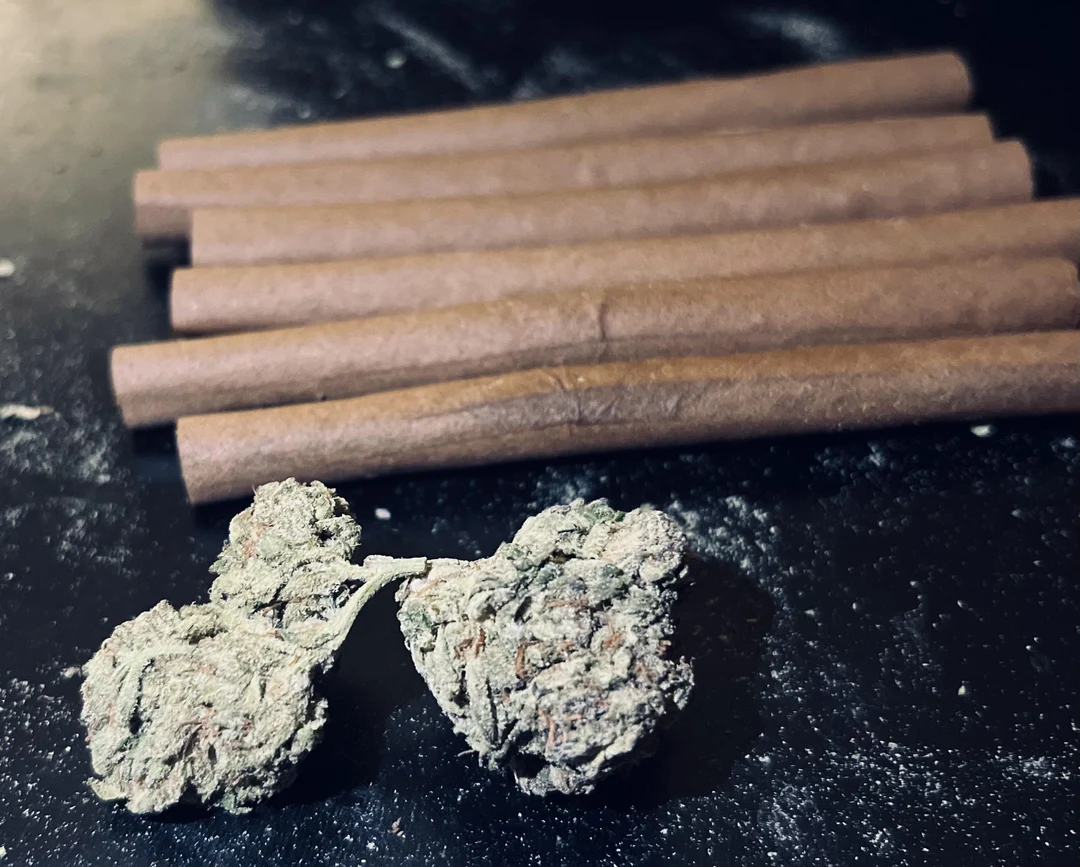 Anyone else just roll a bunch of blunts at once? | Scrolller