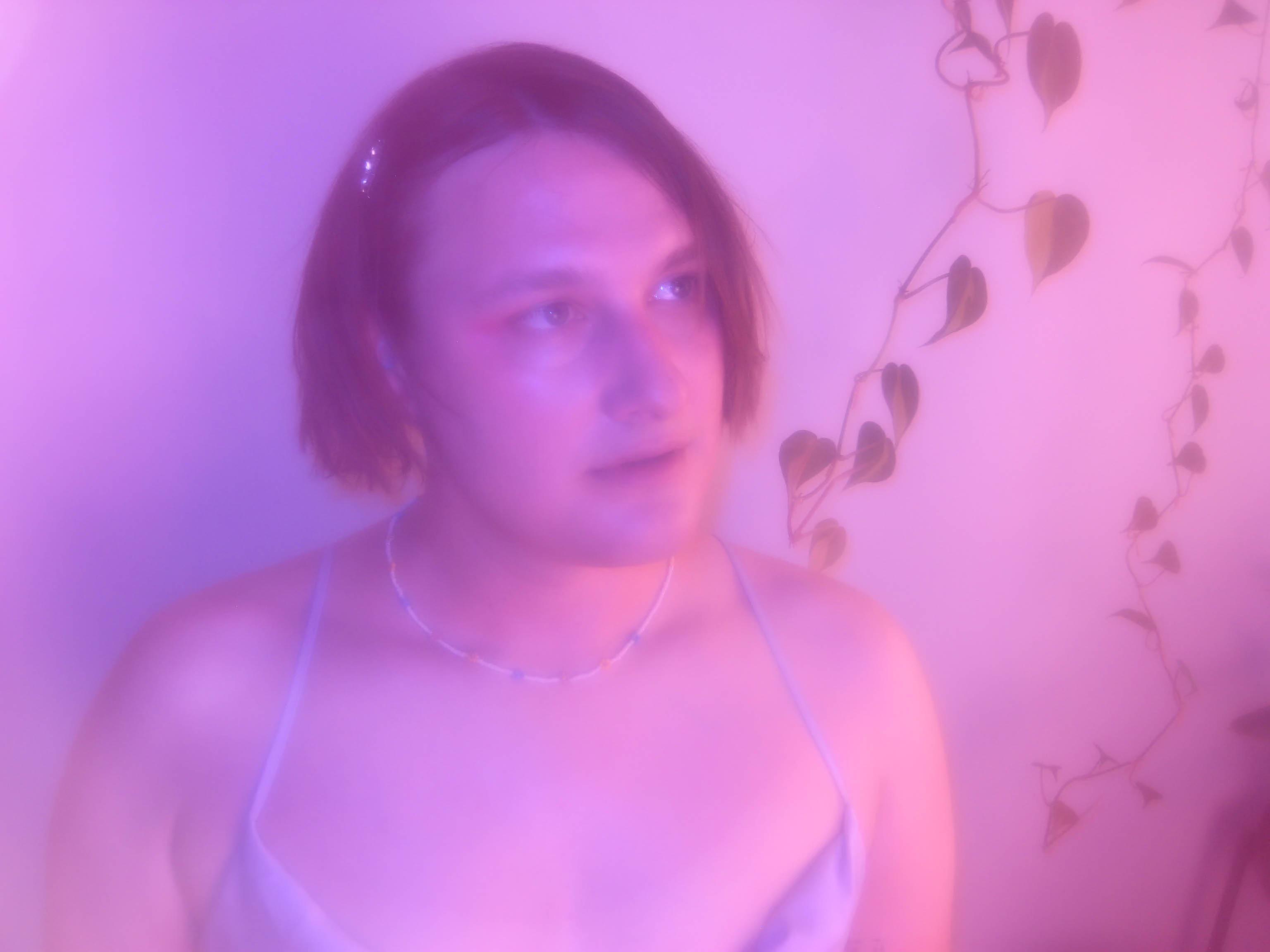 Playing with that y2k aesthetic (photoshoot for six months E) | Scrolller