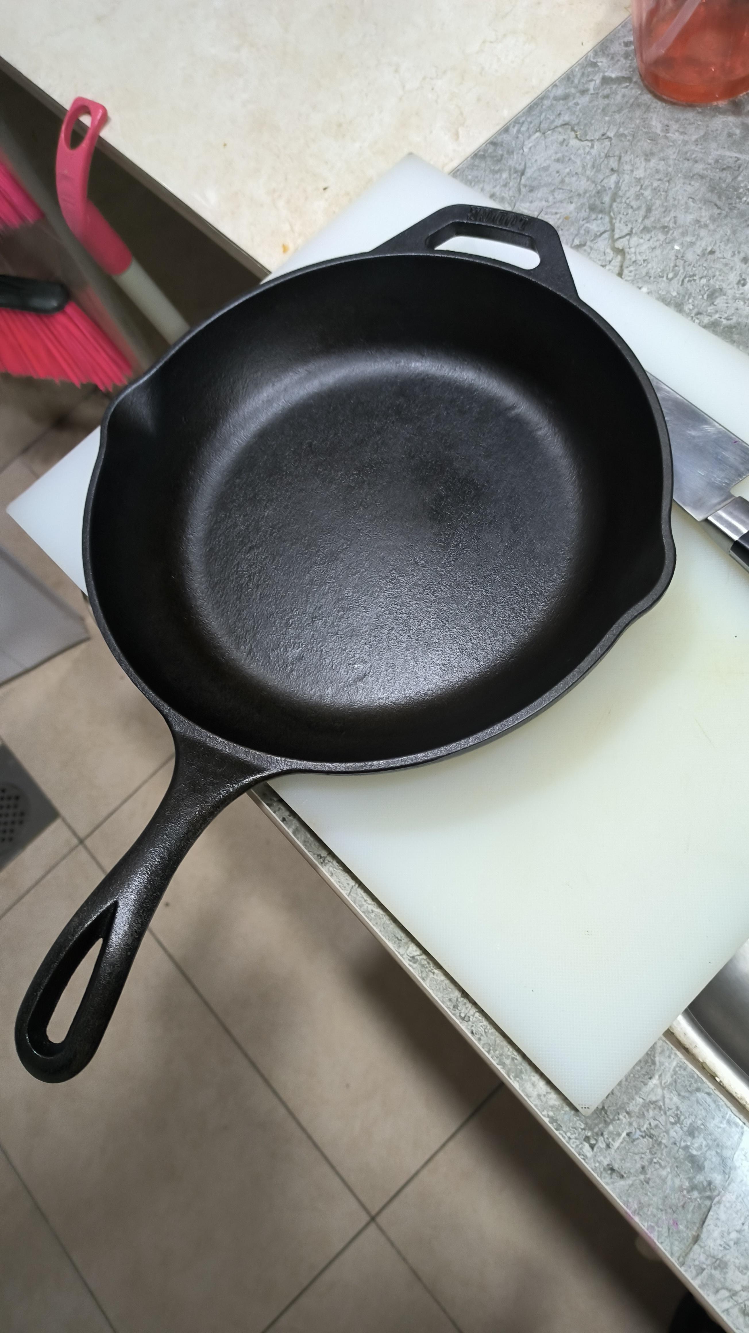 Rate my cast iron pan | Scrolller