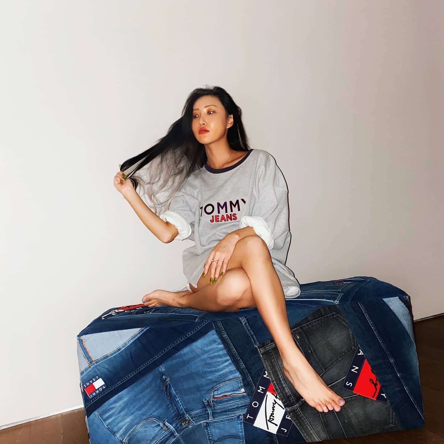 Mamamoo - Hwasa | Scrolller