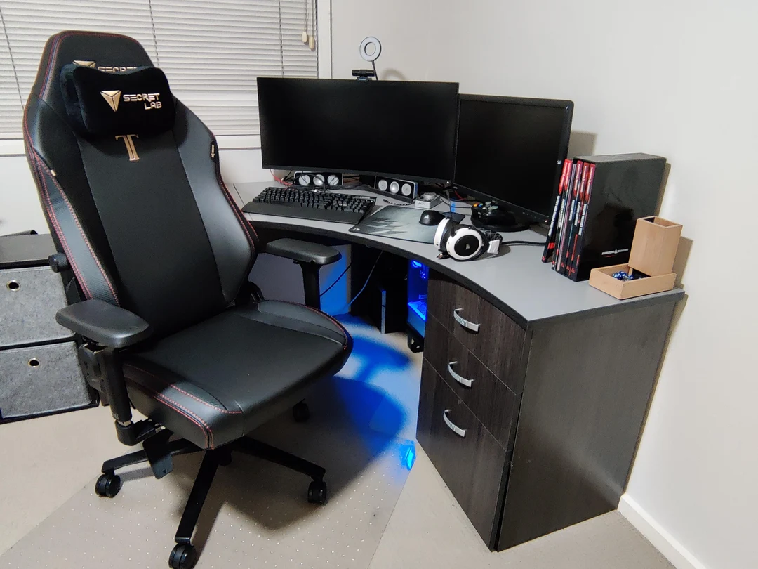 Completed the setup with a #secretlab chair. Stealth Titan Evo 2022 | Scrolller