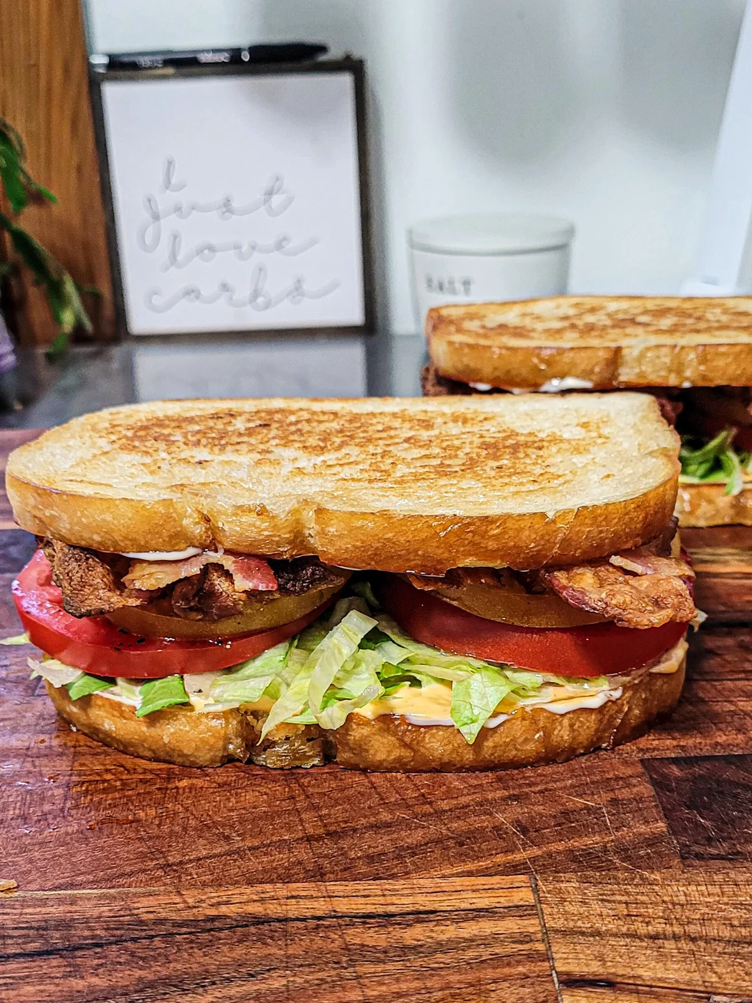 BLT, The summer sandwich | Scrolller