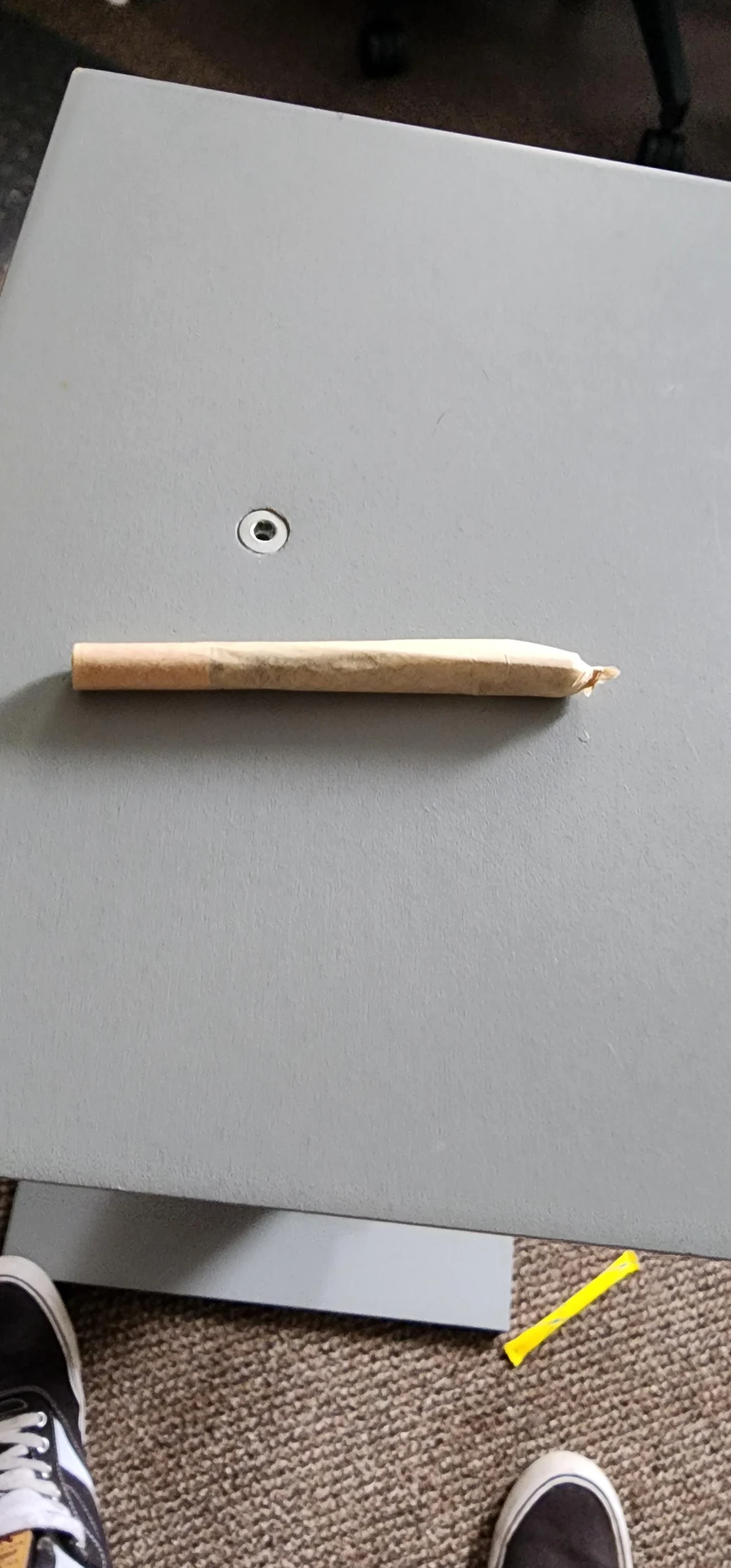 Rolled my first joint. How'd I do? | Scrolller