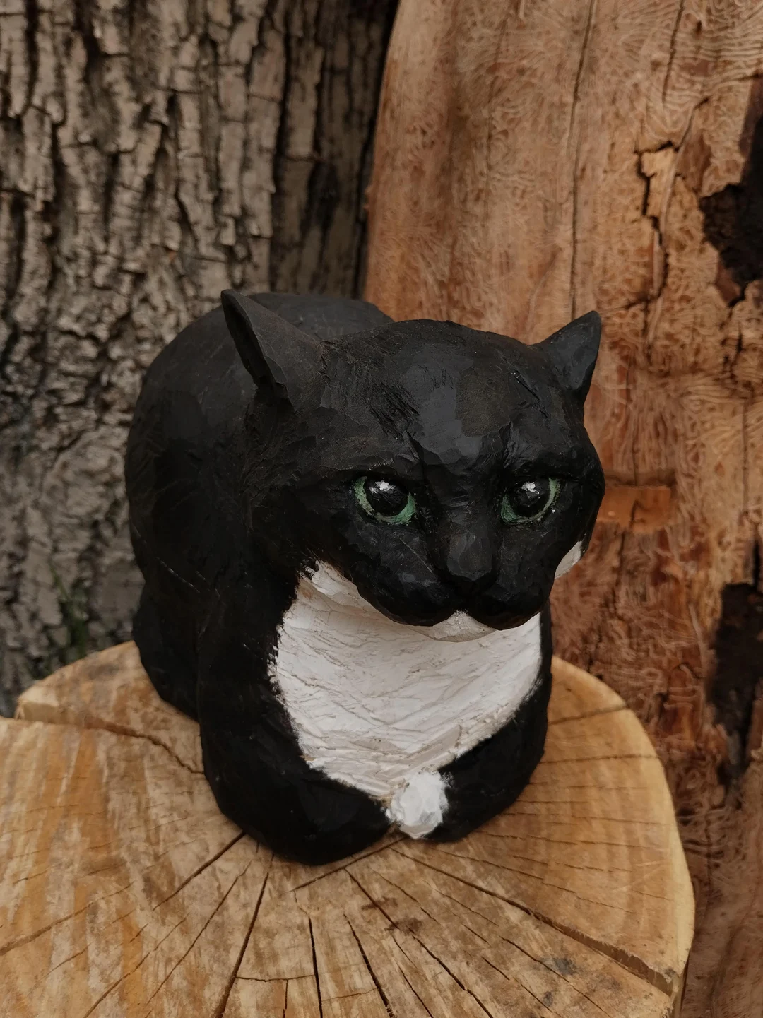 Wooden Maxwell | Scrolller