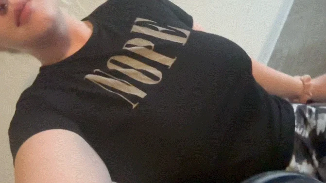 Did I wear a bra to the gym? Nope | Scrolller